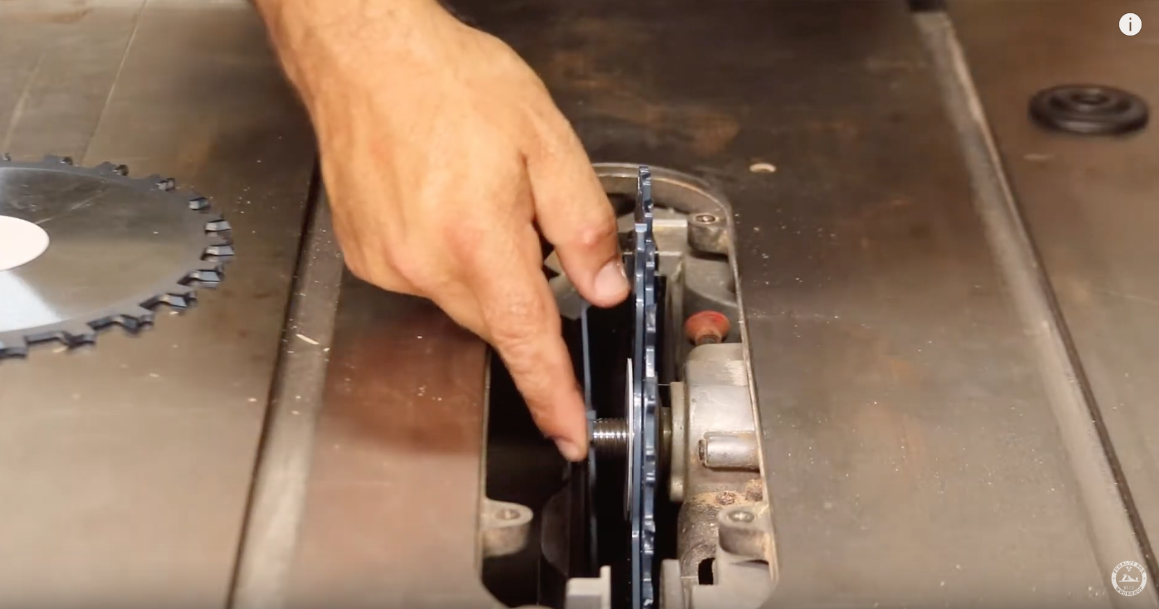 How to Install and Use a Dado Stack : 7 Steps (with Pictures) - Instructables