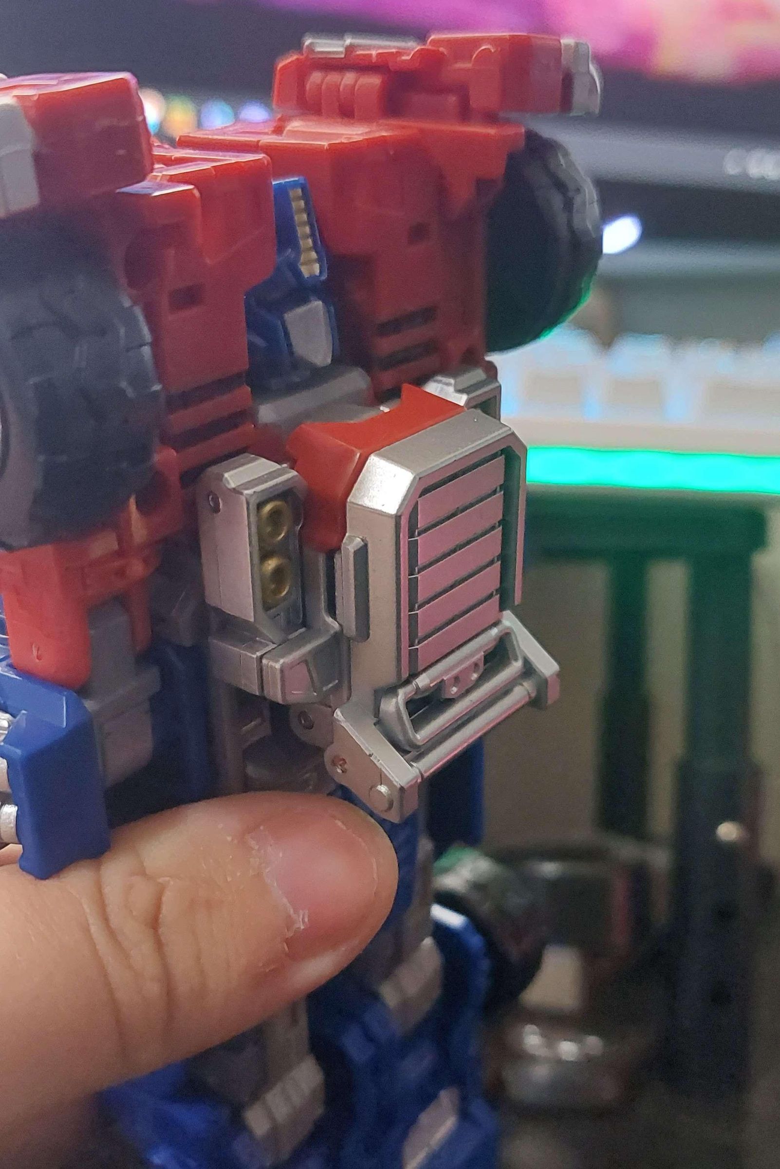 How to Convert Legacy Armada Optimus Prime From Core Robot to Truck and ...