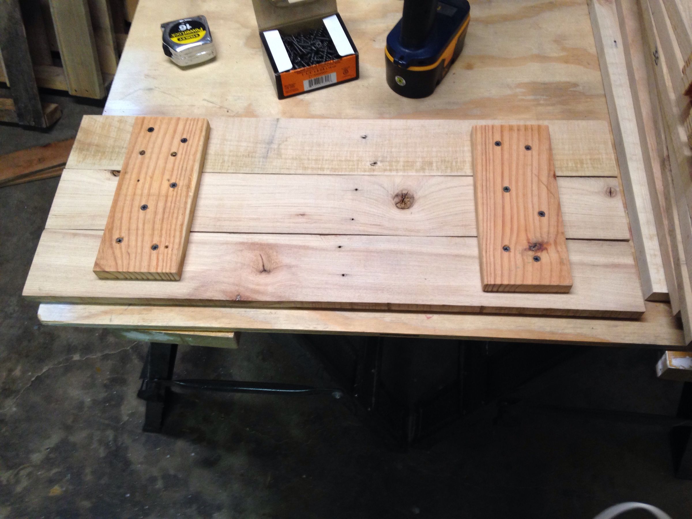 Simple Adjustable Shelving : 4 Steps (with Pictures) - Instructables