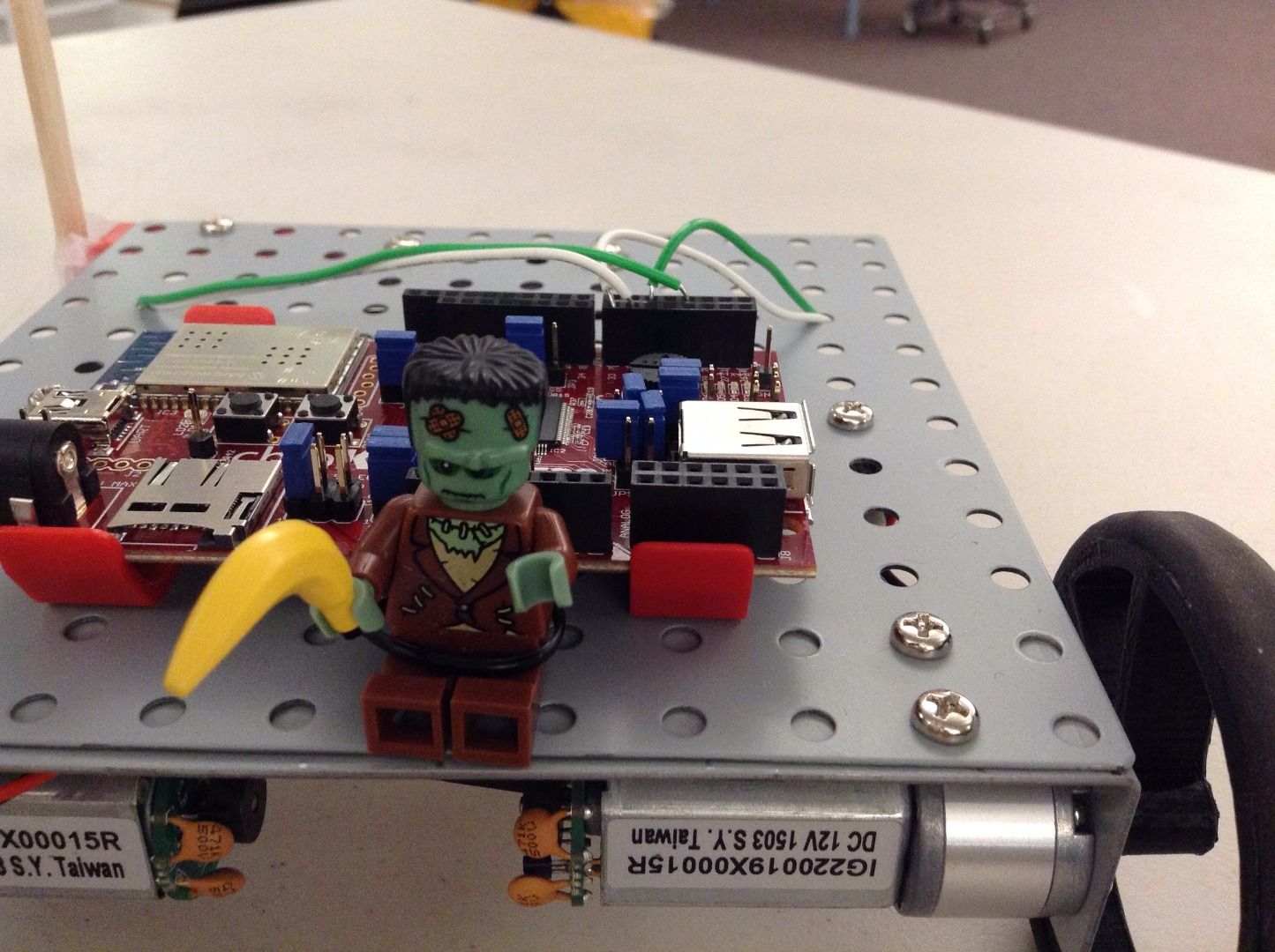 Racing Robots! : 4 Steps (with Pictures) - Instructables