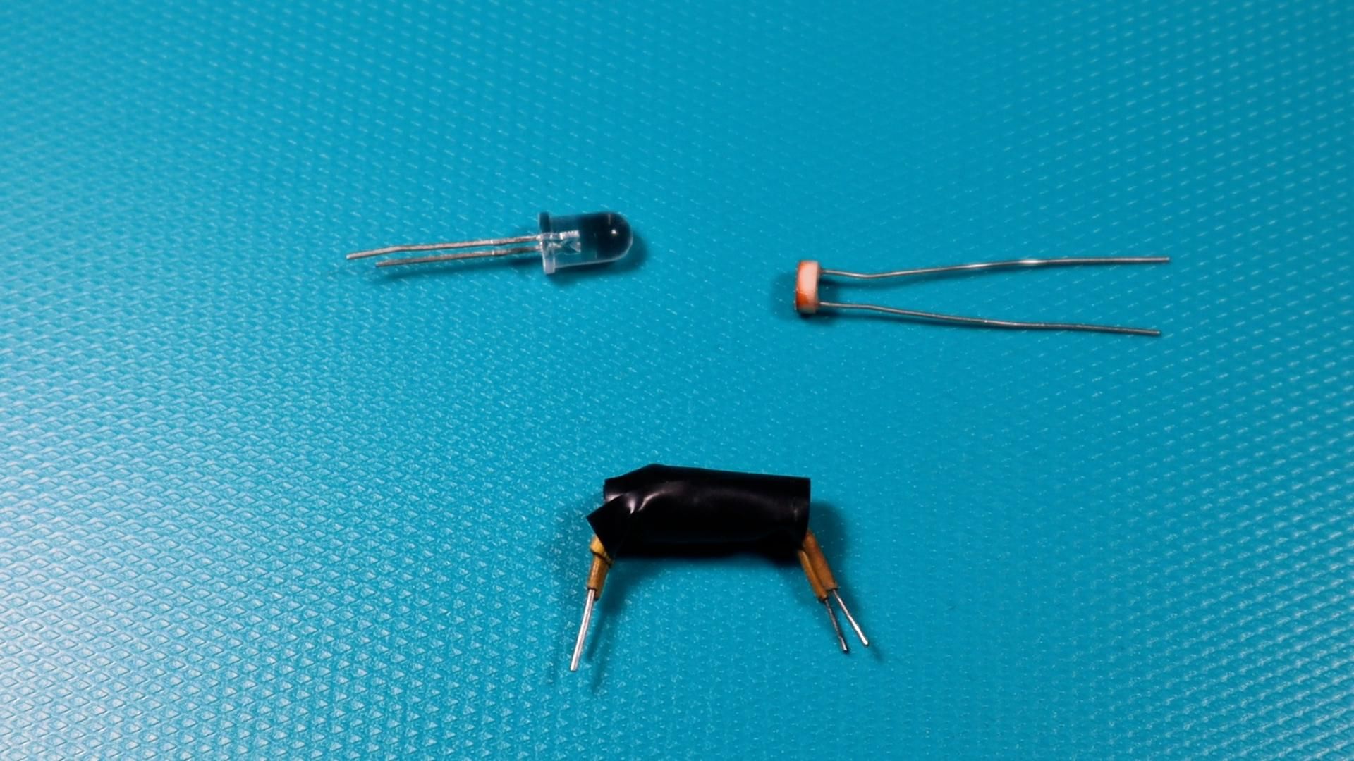 Making a DIY Optocoupler : 4 Steps (with Pictures) - Instructables