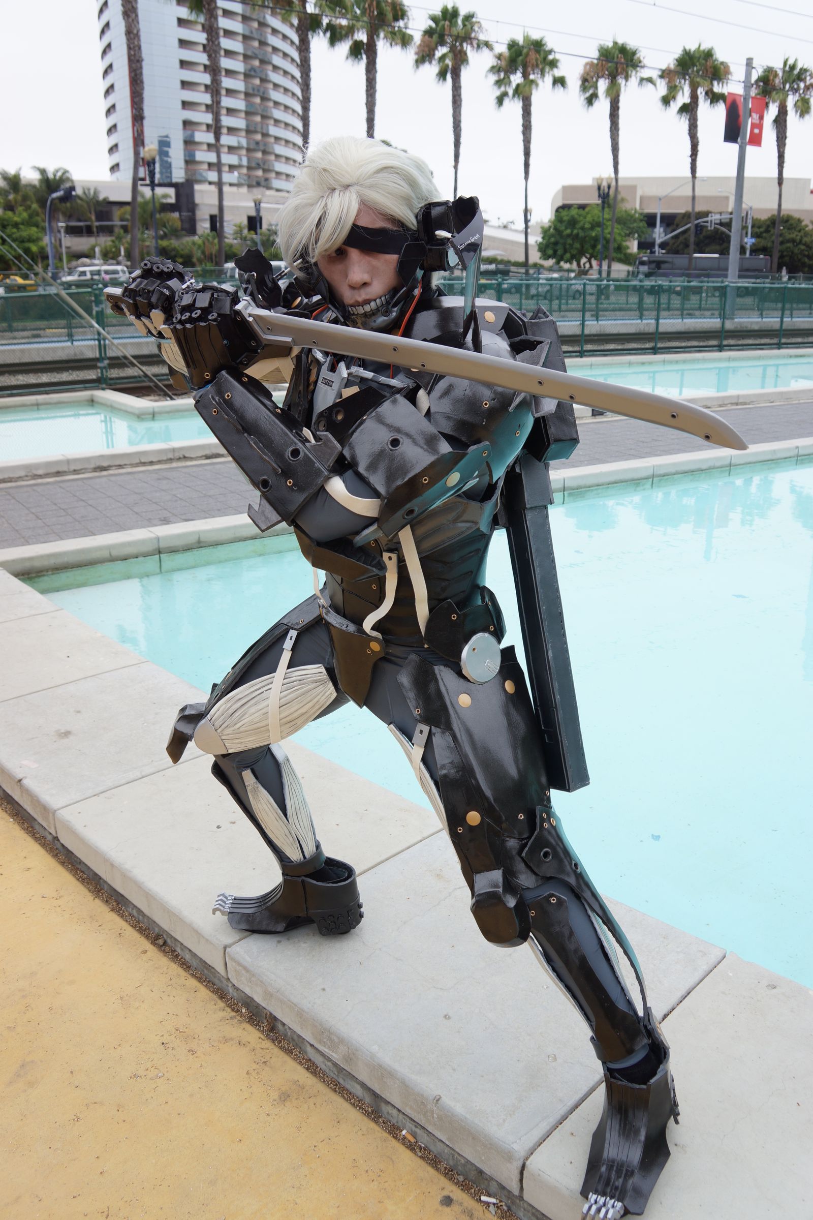 Raiden (Cyborg Ninja) W/ Motorized Face Shield From Metal Gear : 9 ...