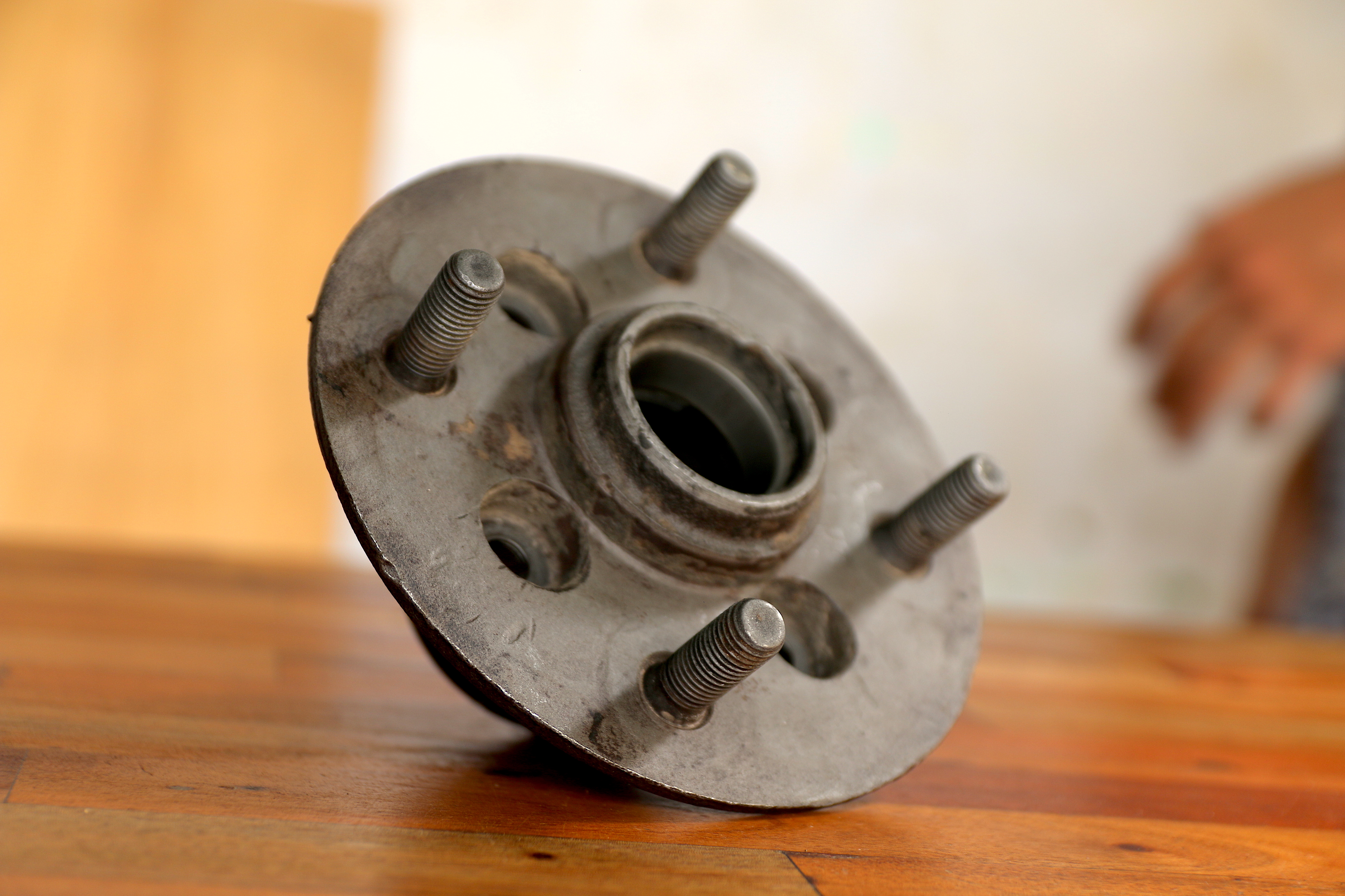 DIY Shock Absorber Stool : 9 Steps (with Pictures) - Instructables