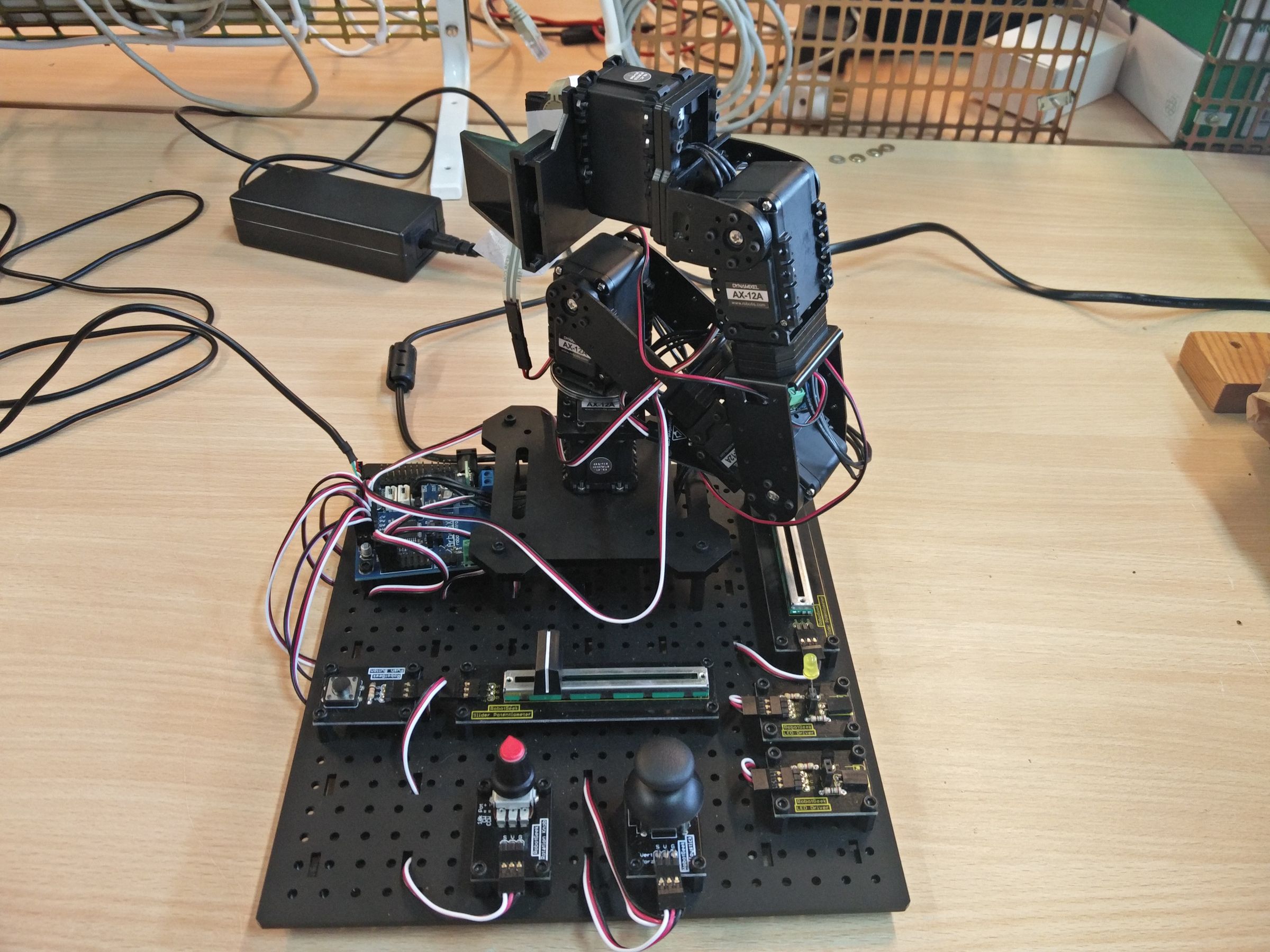 Autonomous Gripforce Stabilizer Robotic Arm : 6 Steps - Instructables