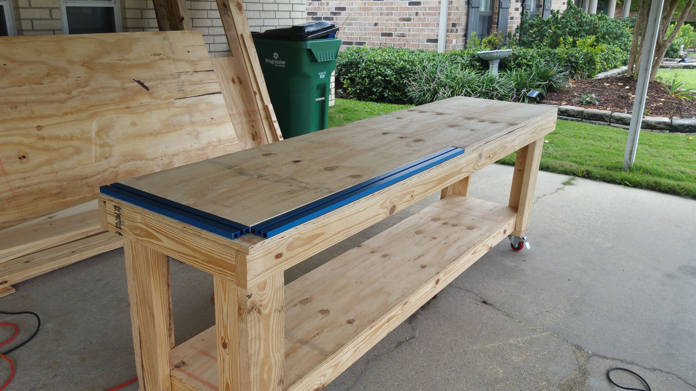 Custom Workbench W/ Kreg Jigs : 9 Steps (with Pictures) - Instructables