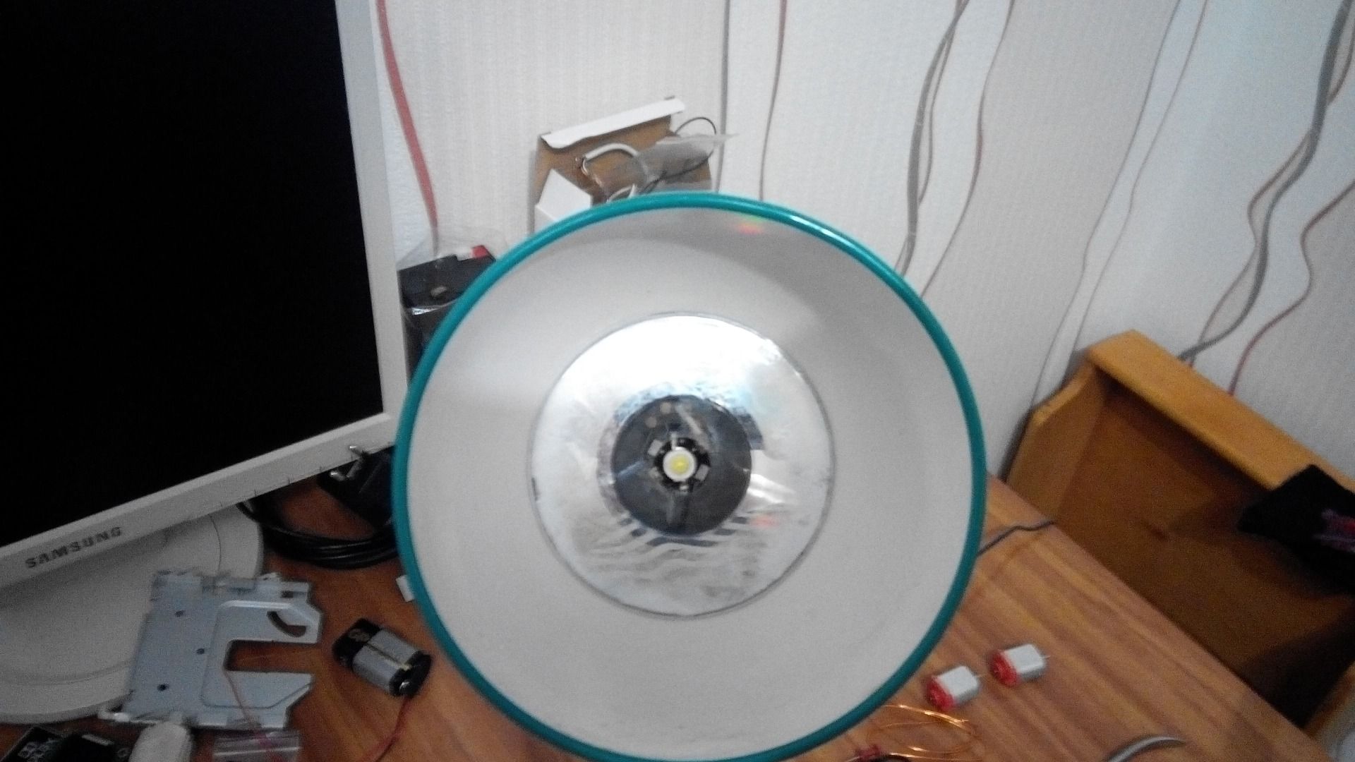 Old Lamp Revamp! [DIY LED Desklamp] - Instructables