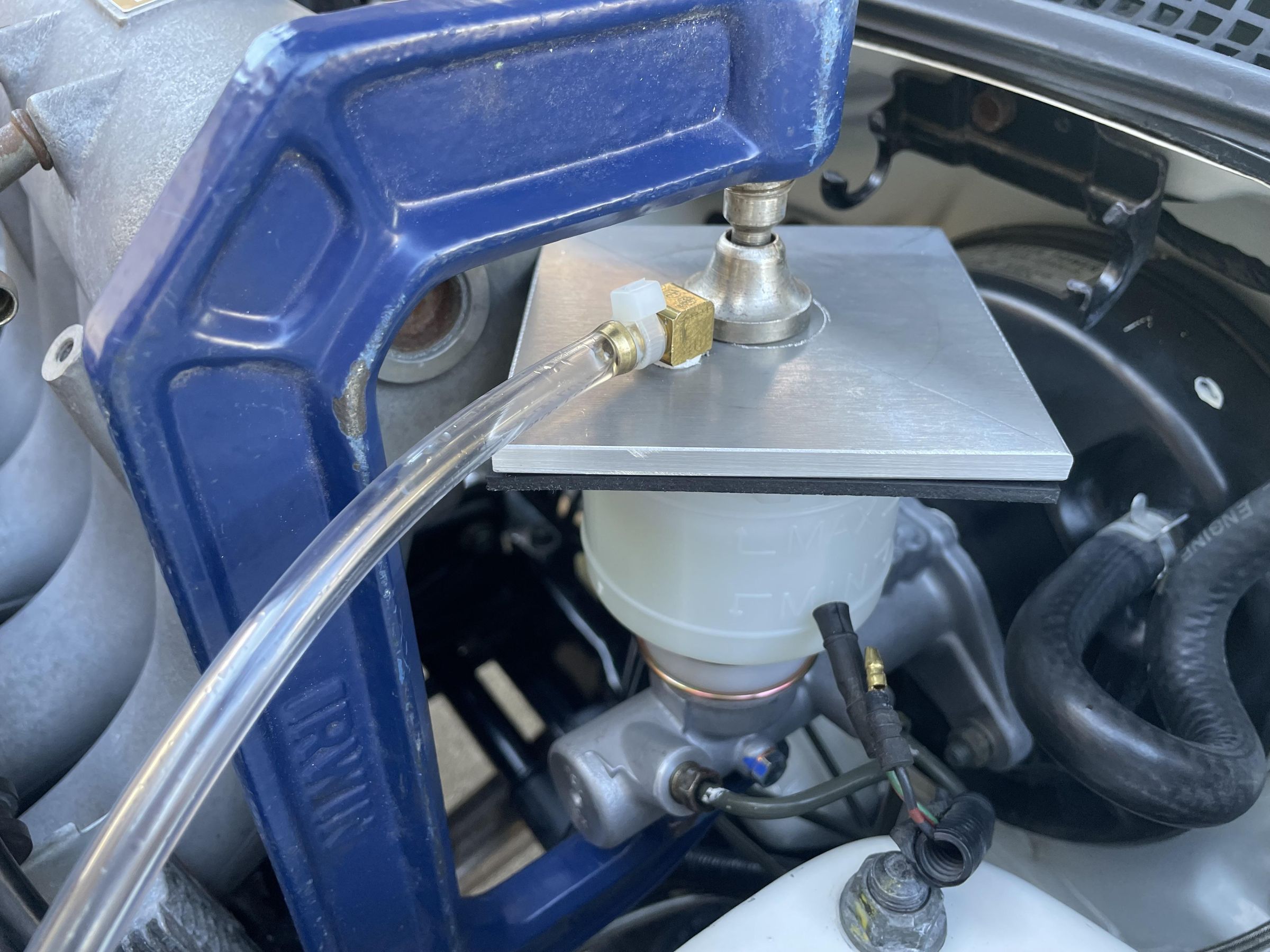 Brake Bleeder Universal Cap : 4 Steps - Instructables