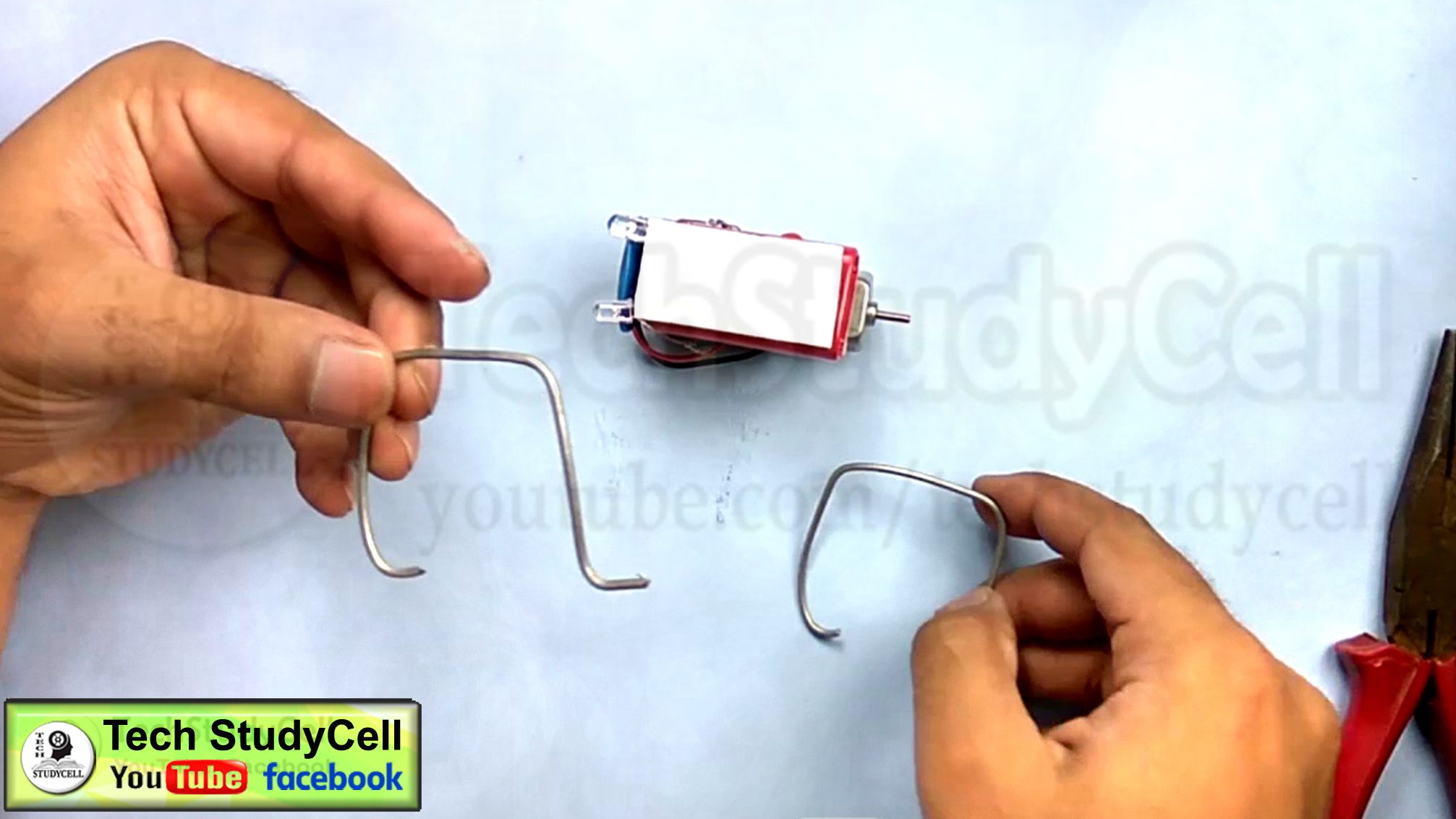How to Make a Mini Bug Robot in 5 Minutes : 10 Steps - Instructables