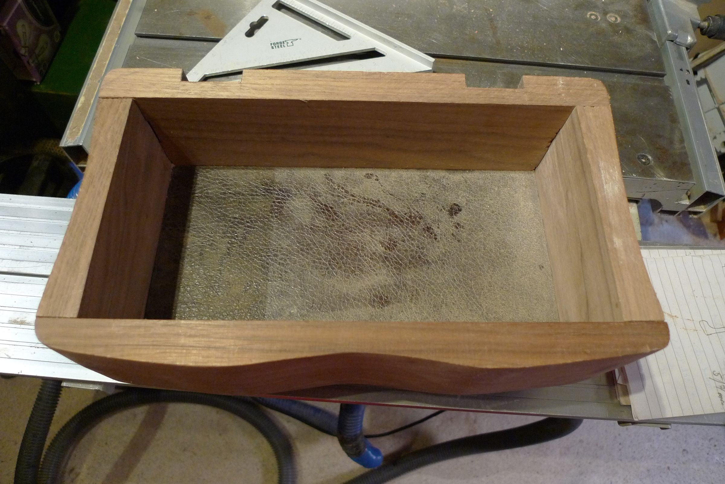 Finishing Walnut Box With Integral Hinge : 7 Steps (with Pictures ...