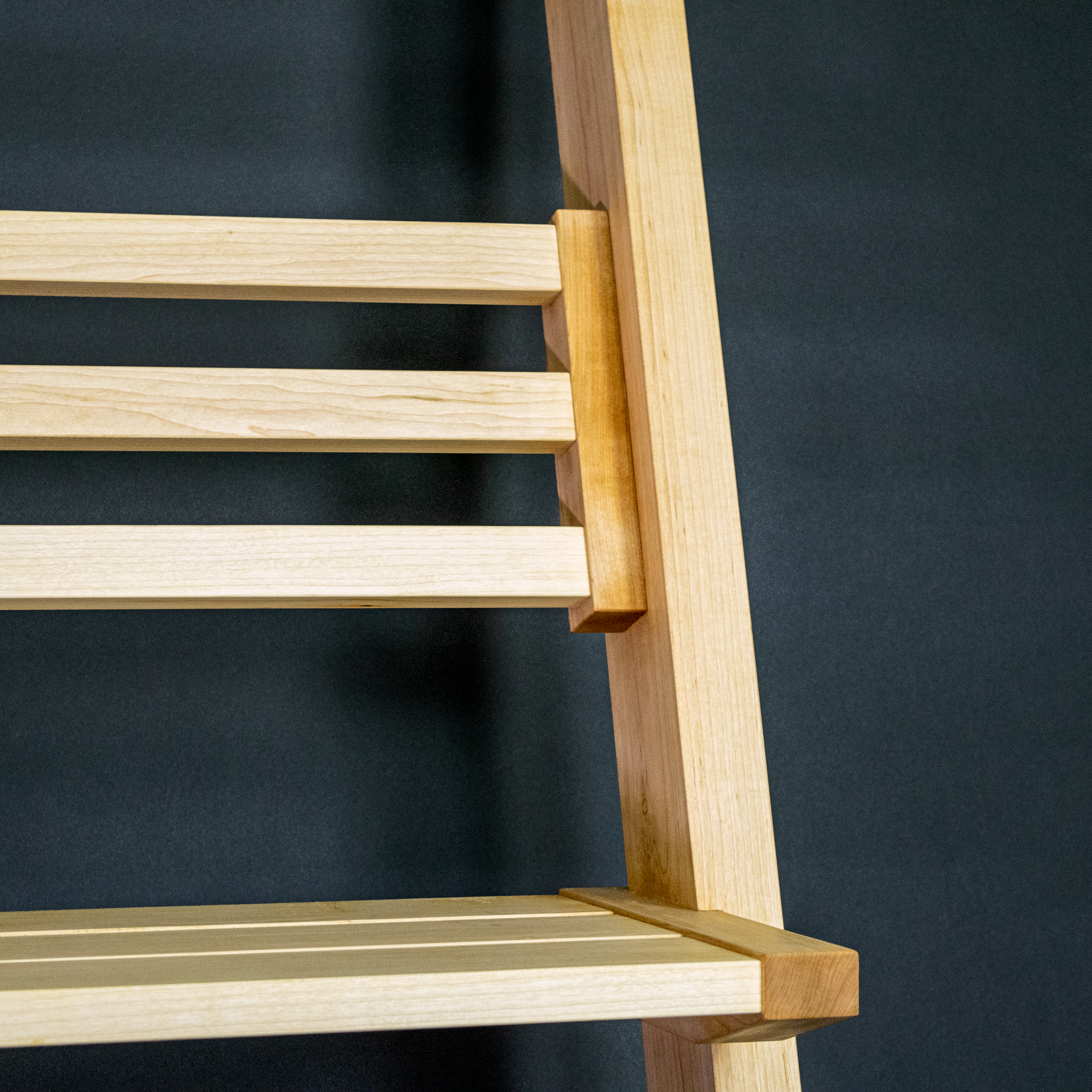 Modern Wall Bench : 7 Steps - Instructables