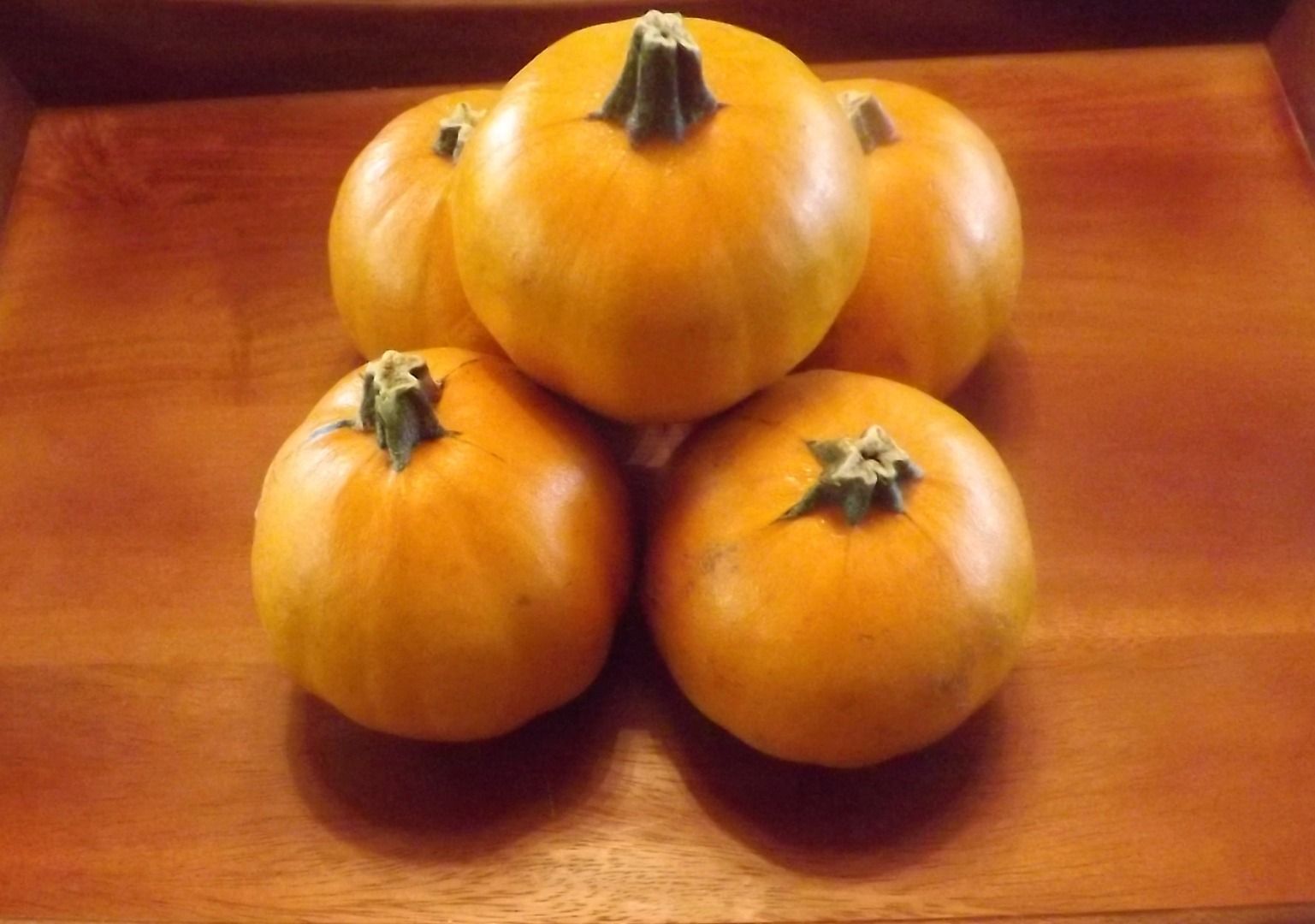 WEE HALLOWEEN PUMPKINS FILLED WITH PUDDING : 4 Steps - Instructables