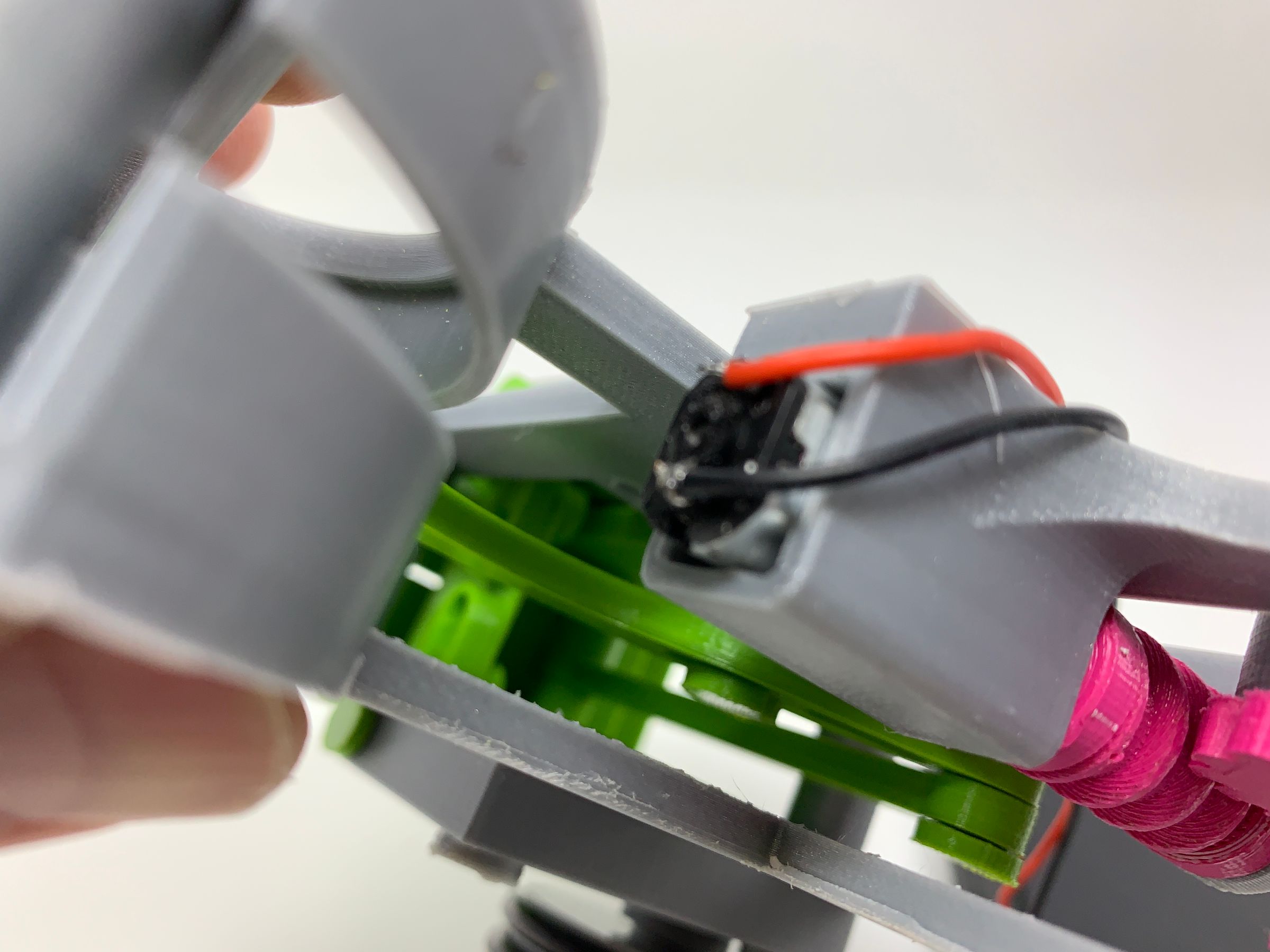 Pink and Green Domino Machine II : 5 Steps (with Pictures) - Instructables