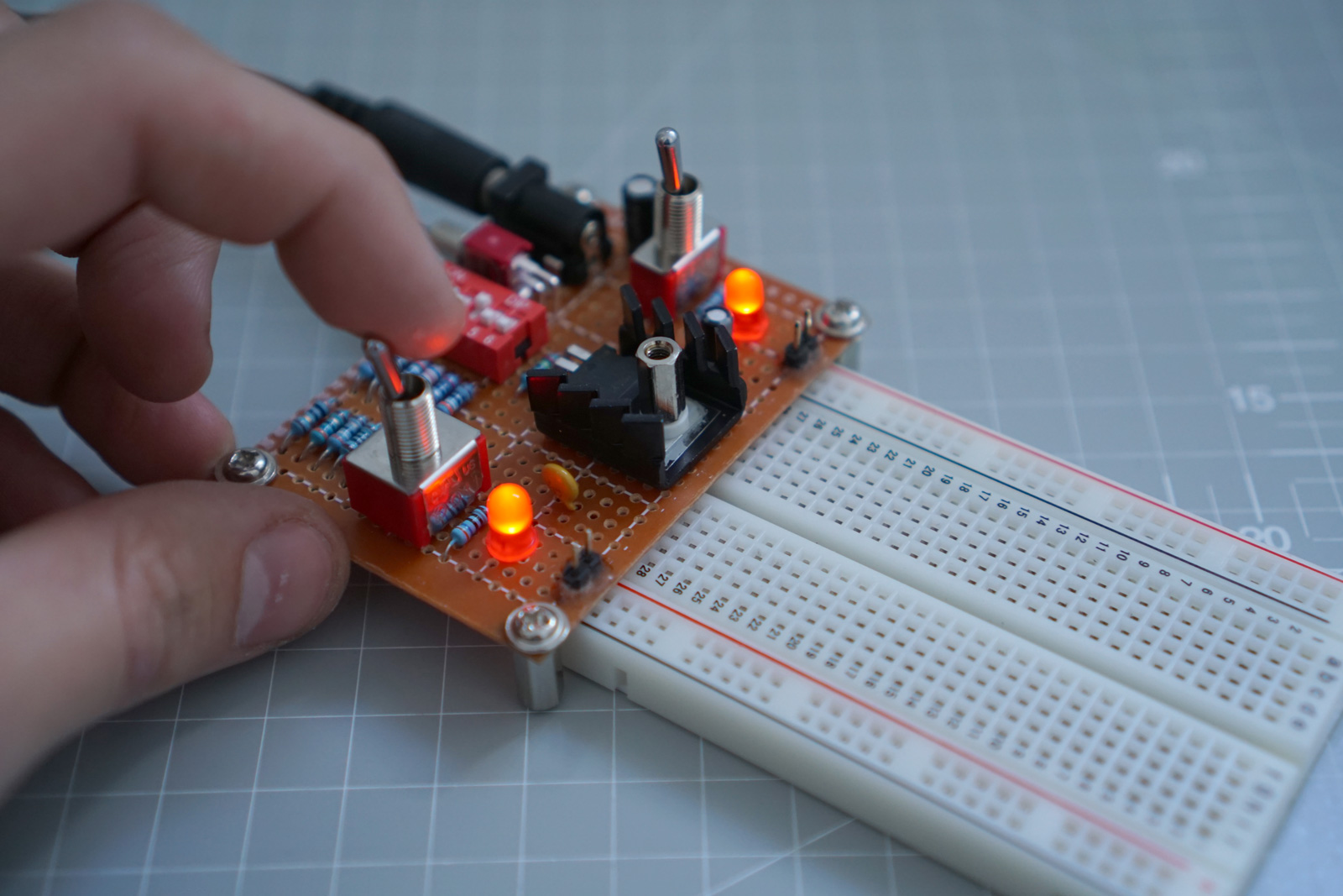 Ultimate DIY Breadboard Power Supply : 9 Steps (with Pictures ...