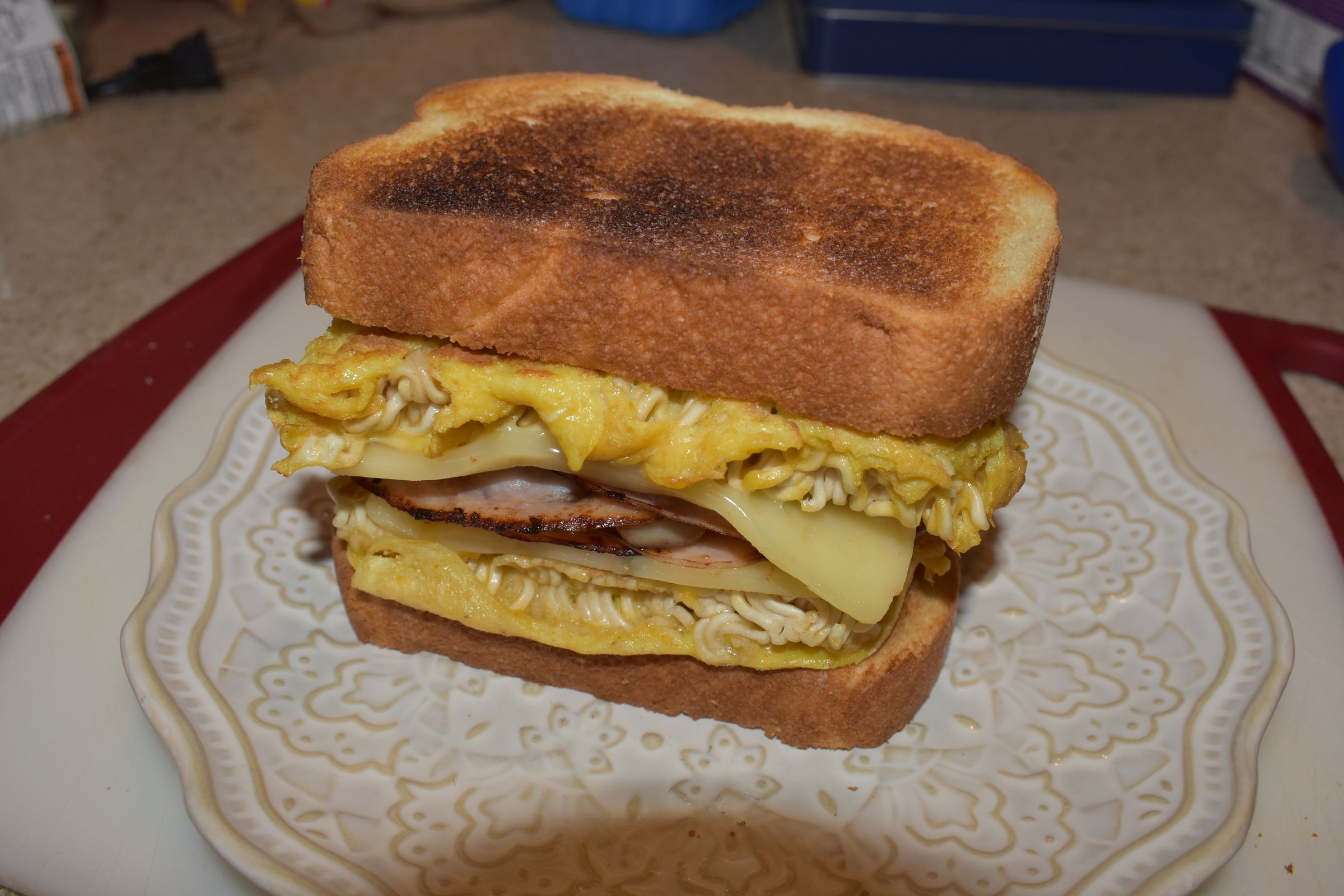 Tongan Breakfast Sandwich : 4 Steps - Instructables