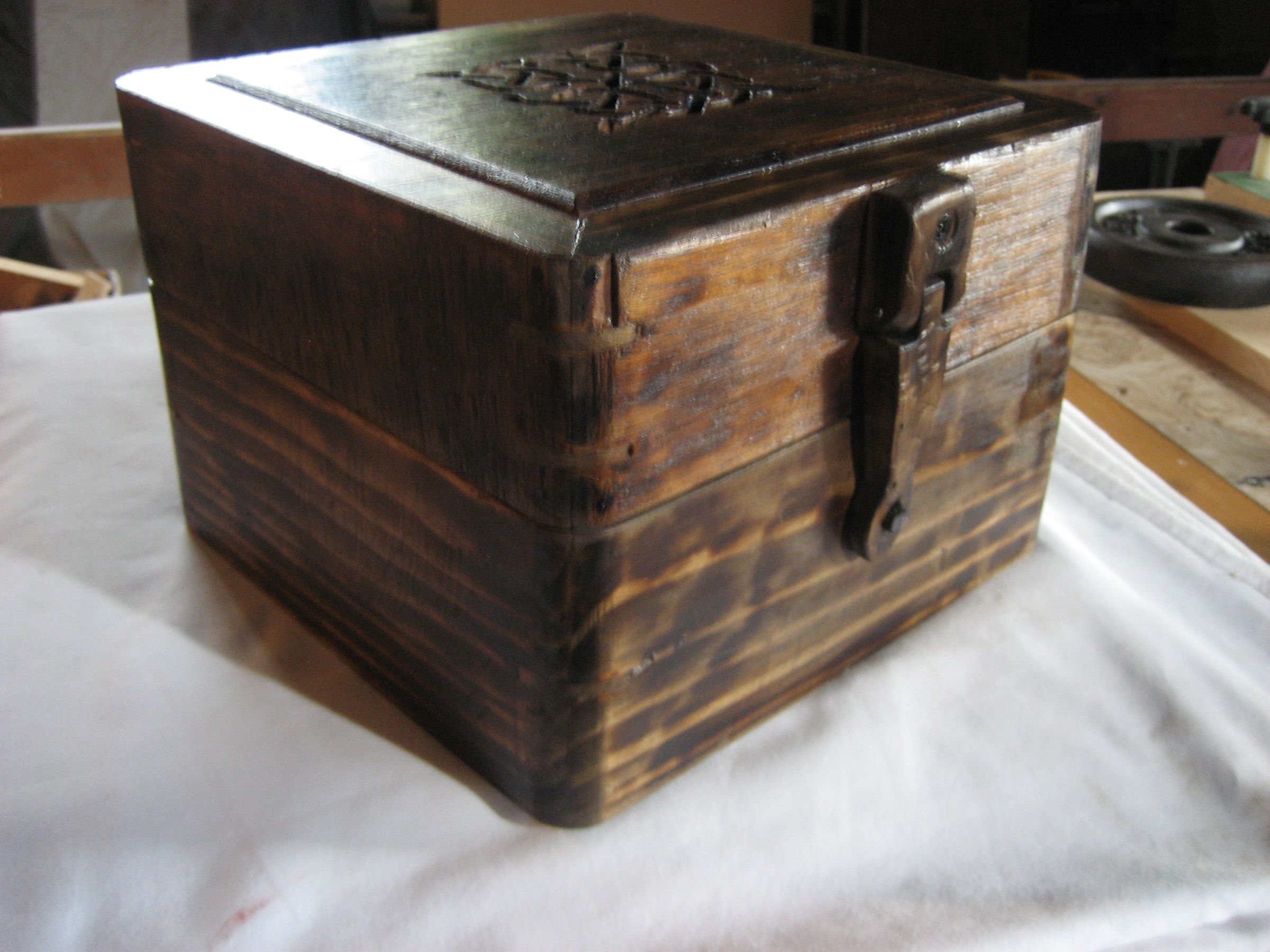 Celtic Rustic Keepsake Box - Instructables