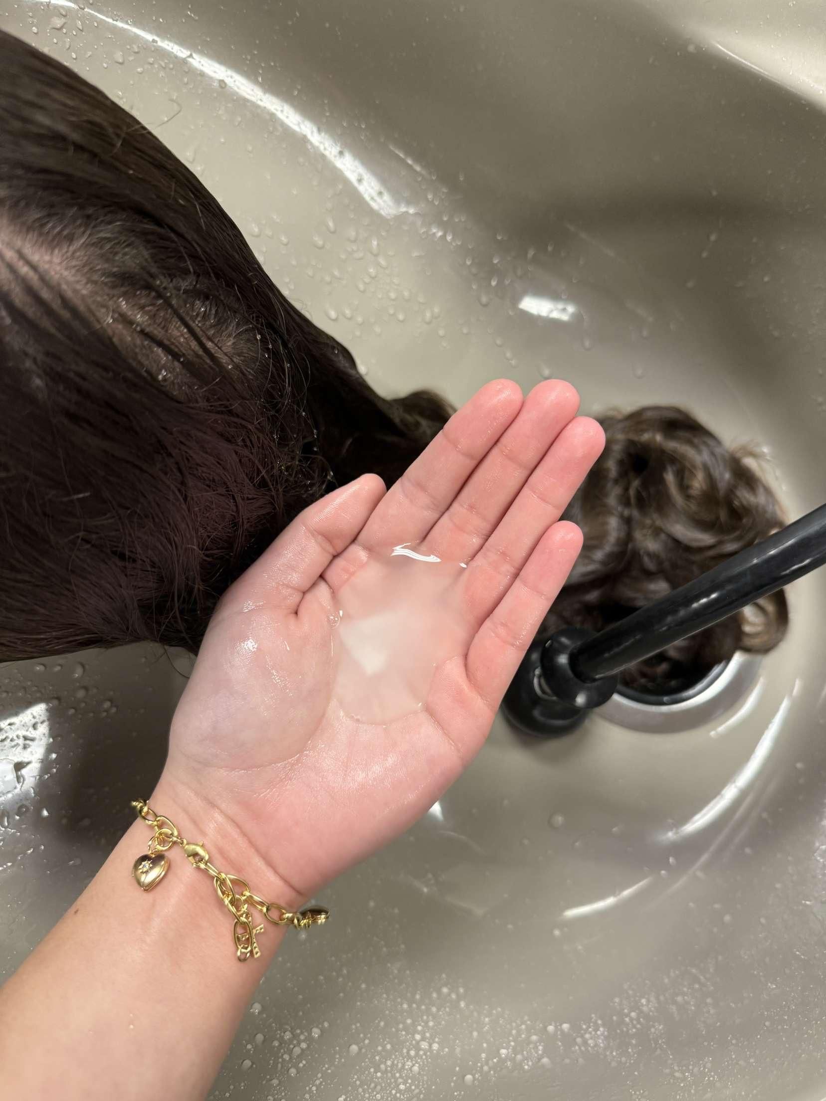 How to Shampoo a Client : 18 Steps (with Pictures) - Instructables