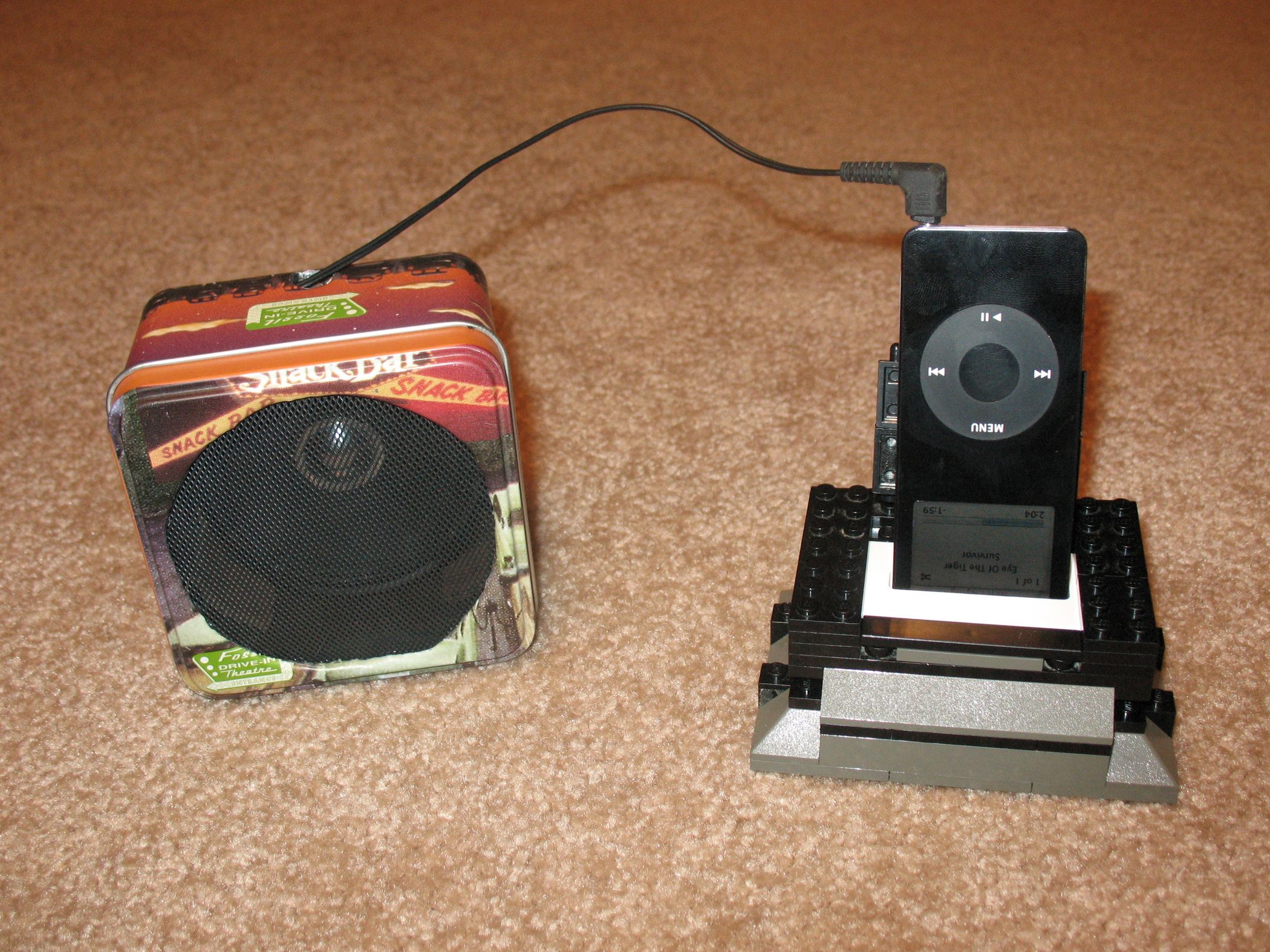 Speaker Made From a Fossil Watch Container (for an Ipod) : 4 Steps ...