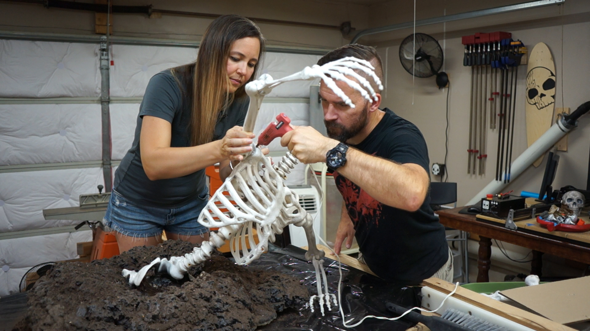 Graveyard Skeleton : 10 Steps (with Pictures) - Instructables