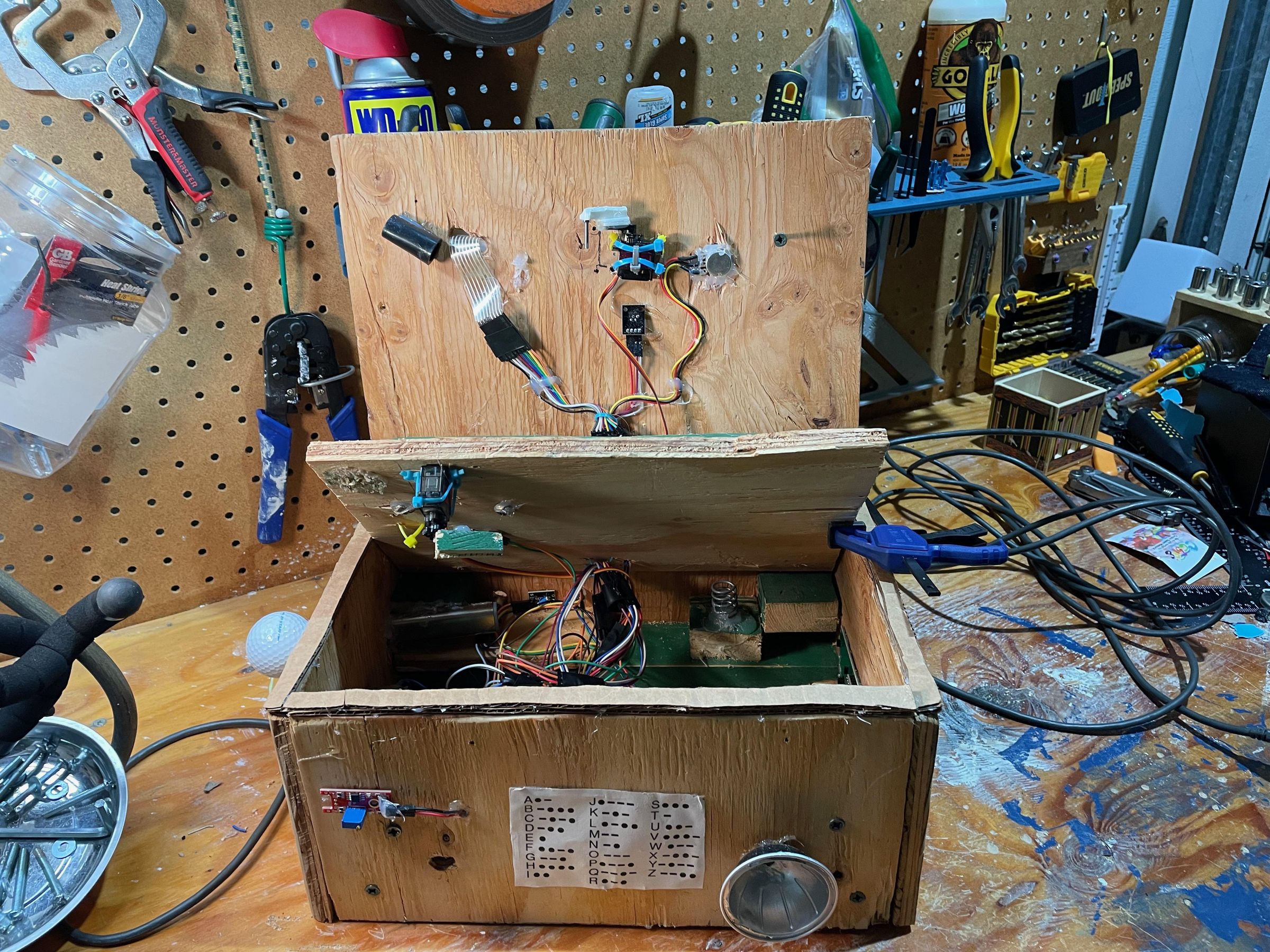The Ultimate Electronic Puzzle Box : 11 Steps - Instructables