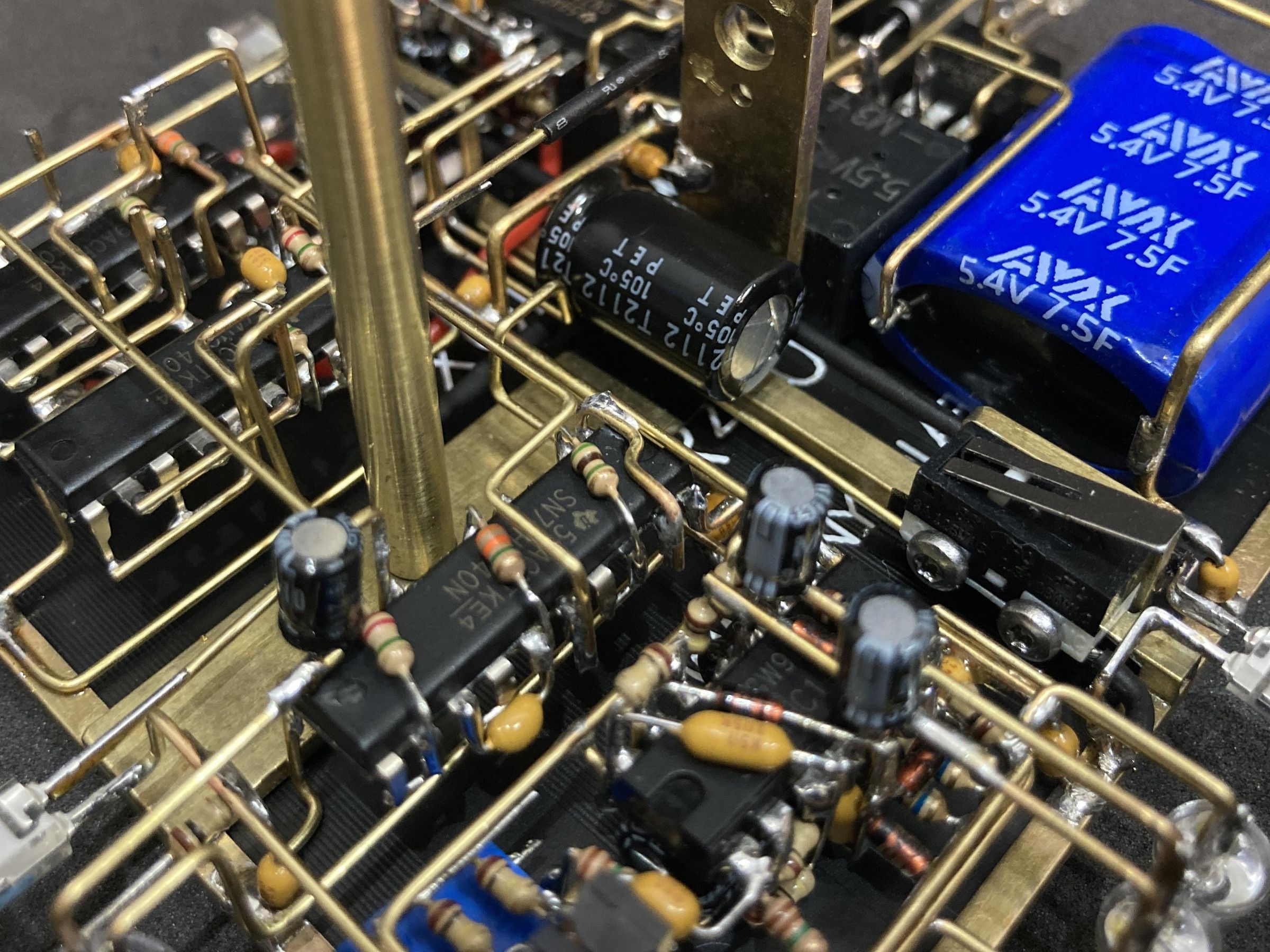 Light-Tracking BEAM Robot Head : 57 Steps (with Pictures) - Instructables