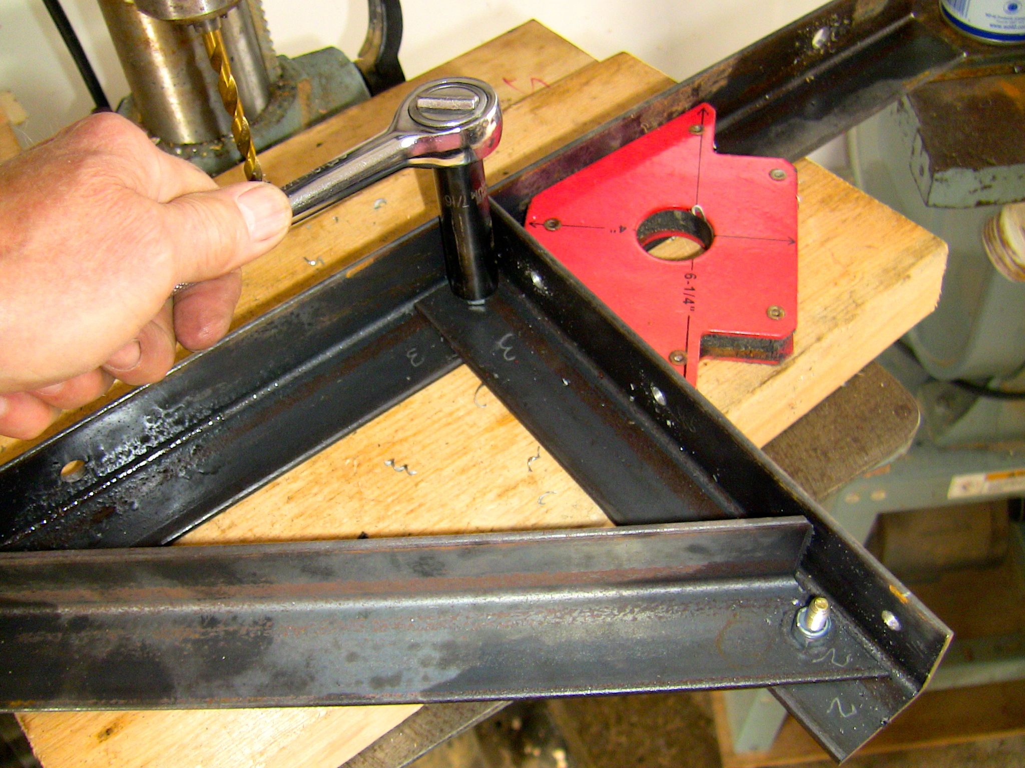 Homemade Soil Screener/sifter : 11 Steps (with Pictures) - Instructables