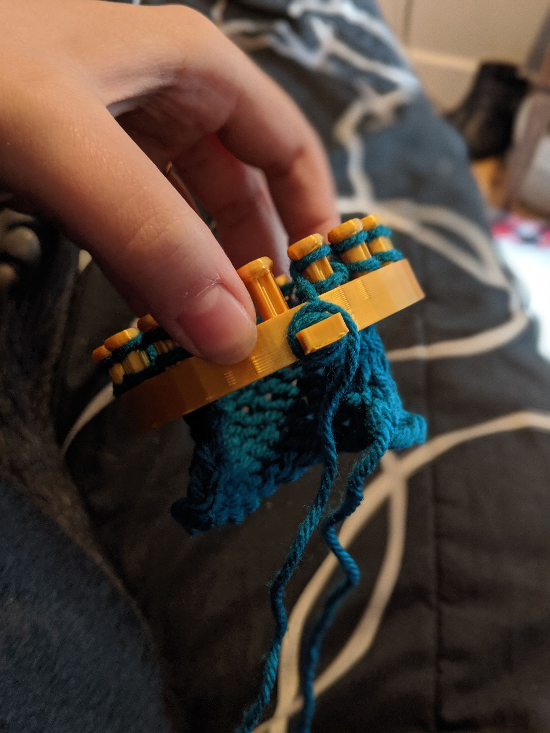 3D-Printed Loom Knit Scarf : 11 Steps (with Pictures) - Instructables