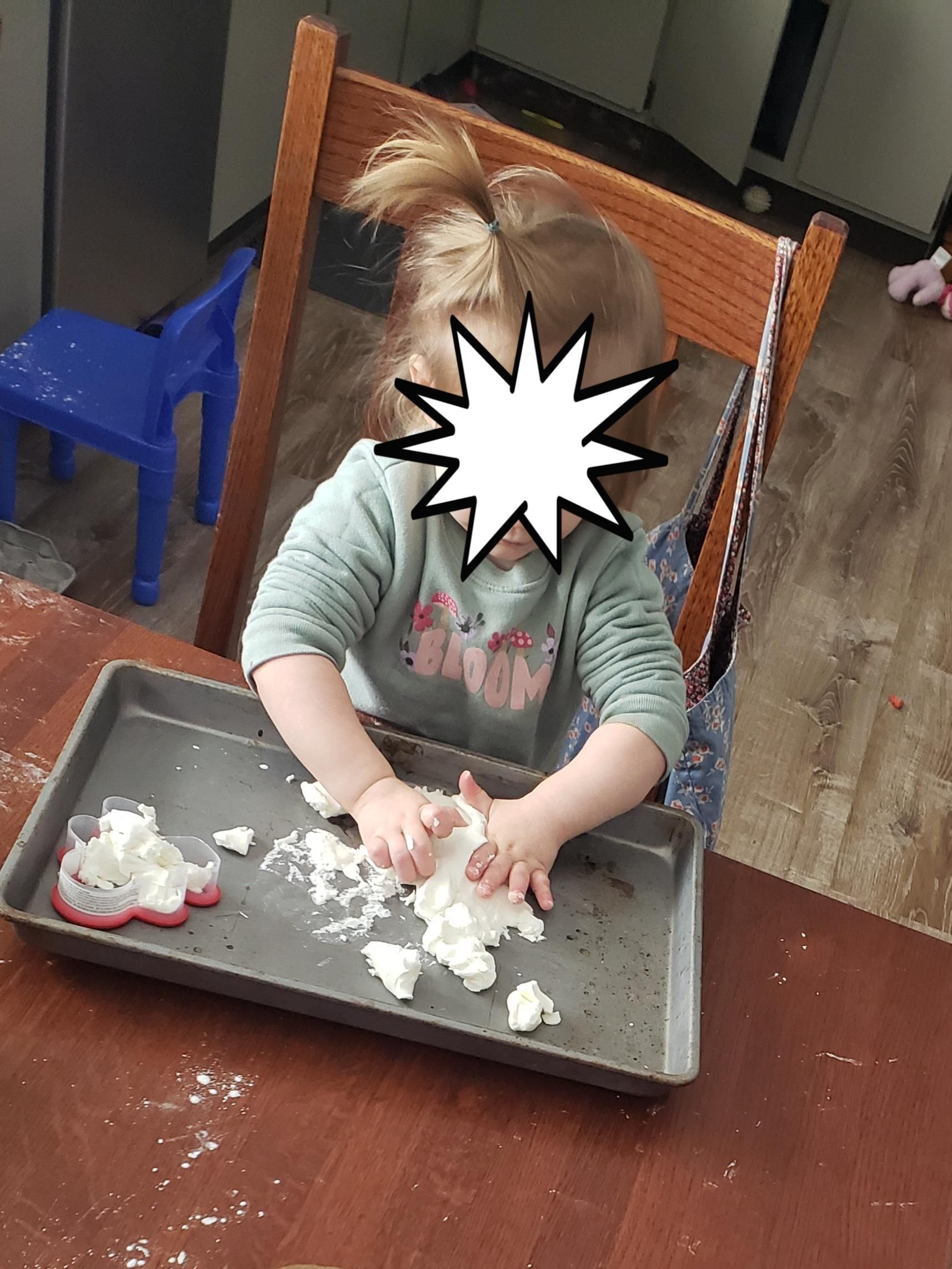 Snowy Day Cloud Dough : 4 Steps (with Pictures) - Instructables