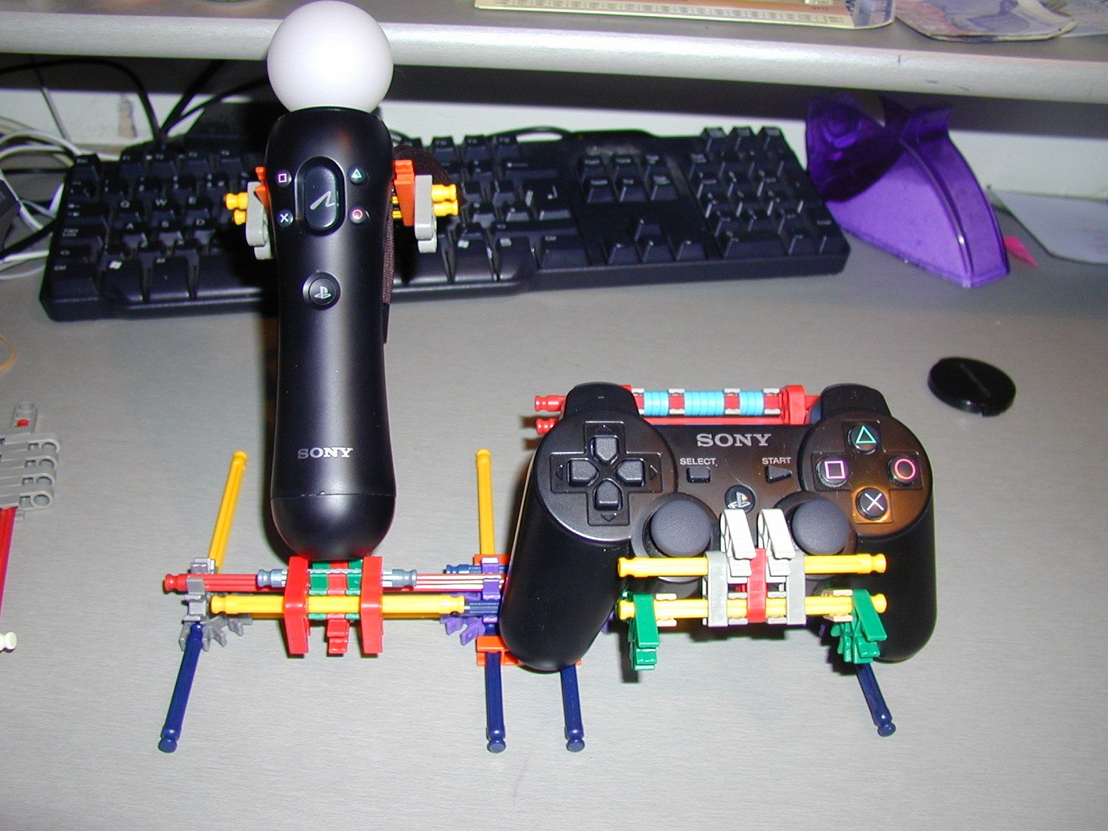 Ps3 Move Holder : 3 Steps - Instructables
