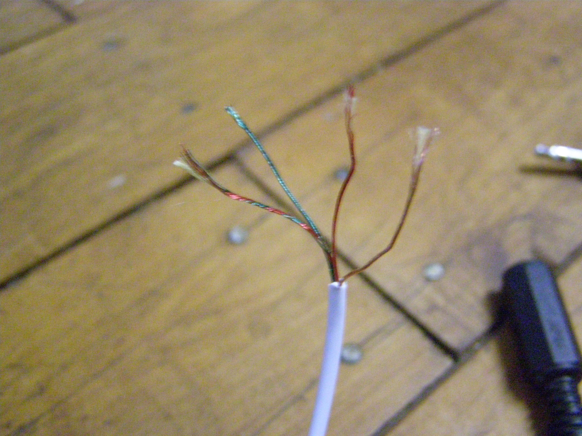 Apple Ipod Headphone Hack : 3 Steps (with Pictures) - Instructables