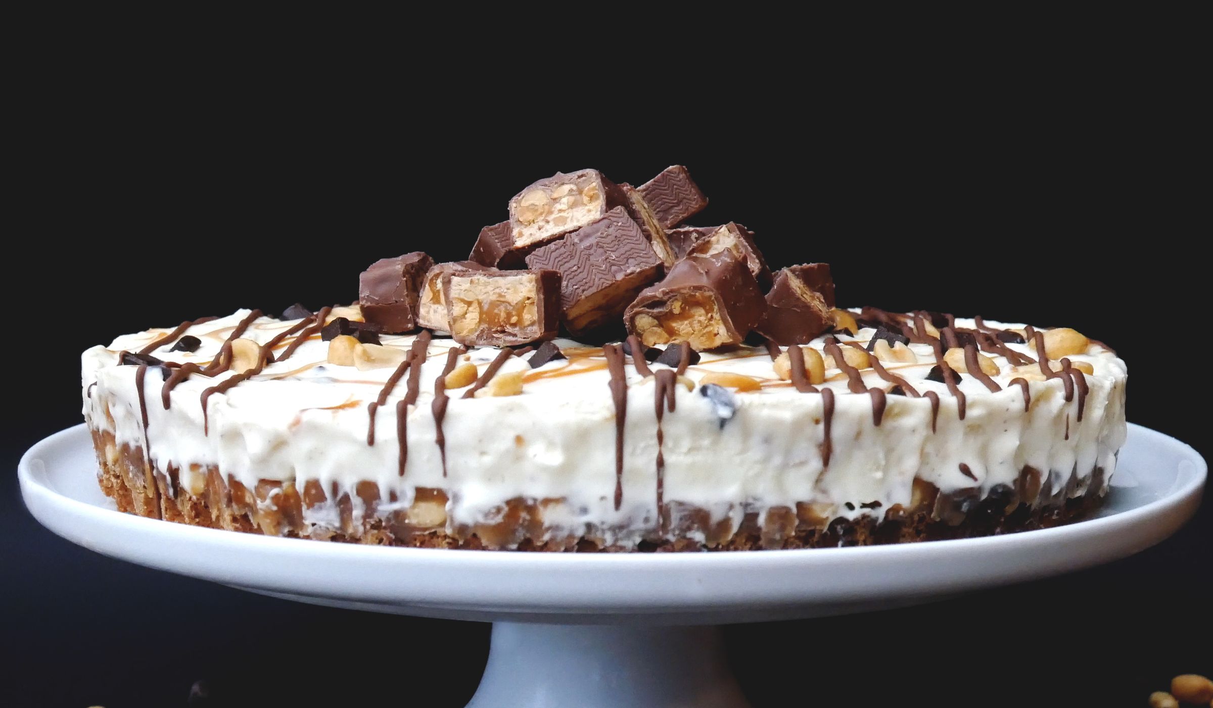 SNICKERS CARMAEL SHORTBREAD ICE CREAM TART : 5 Steps (with Pictures ...
