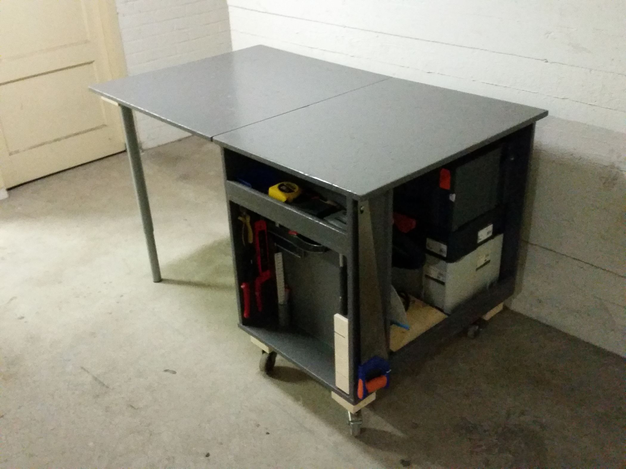 One Sheet Workbench : 4 Steps (with Pictures) - Instructables