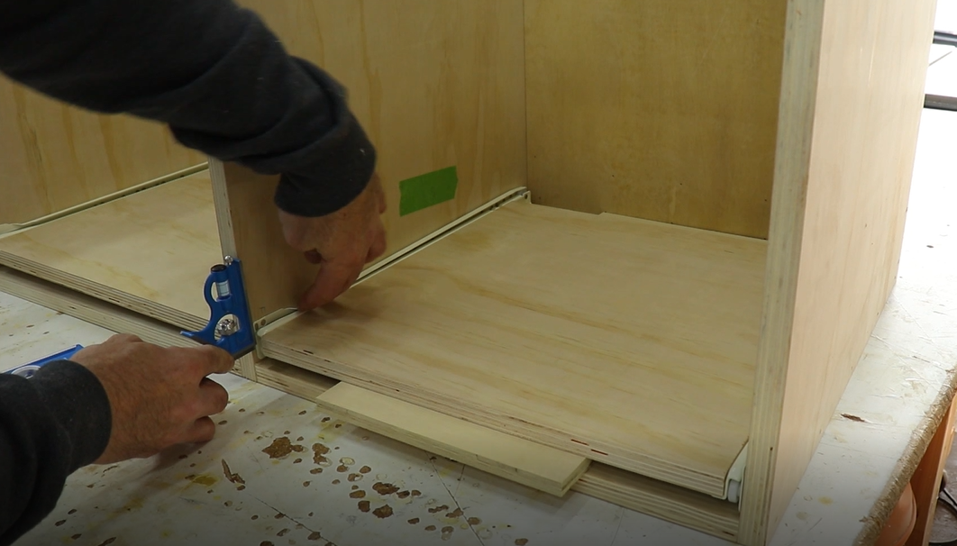 T-Track Assembly Table/Outfeed Table : 23 Steps - Instructables