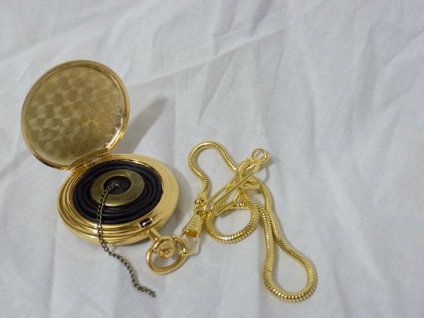 Pocket Watch Pinhole Camera : 17 Steps (with Pictures) - Instructables
