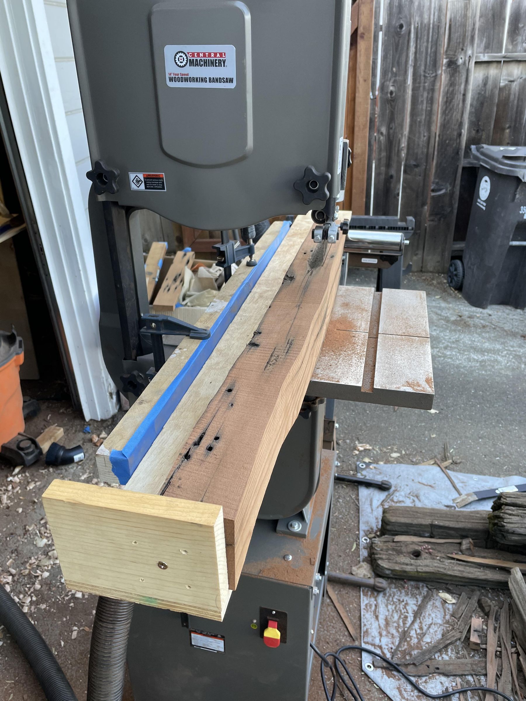 Turn Reclaimed Wood Into Lumber! : 7 Steps (with Pictures) - Instructables