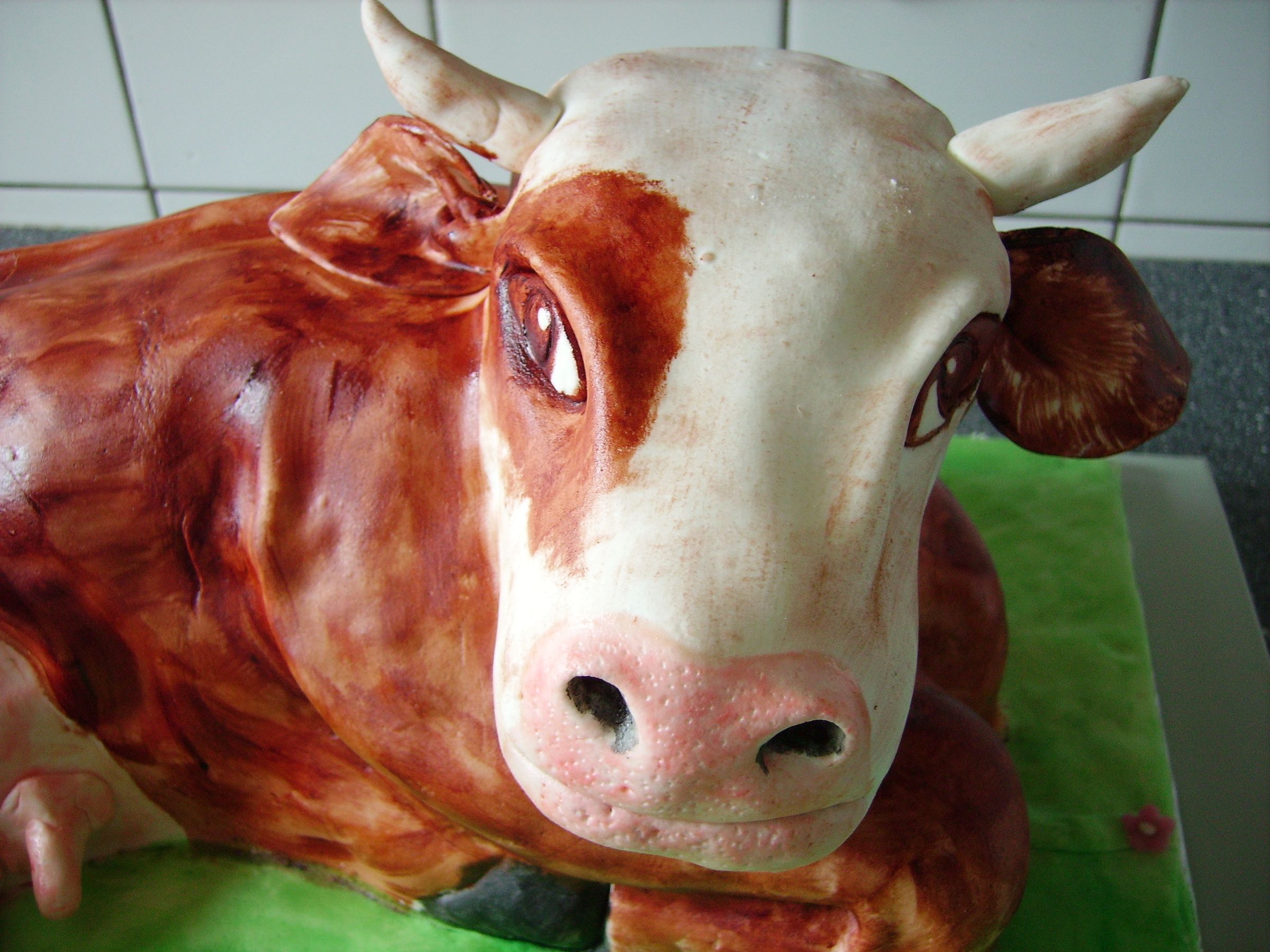 Cow Cake Step by Step : 9 Steps (with Pictures) - Instructables