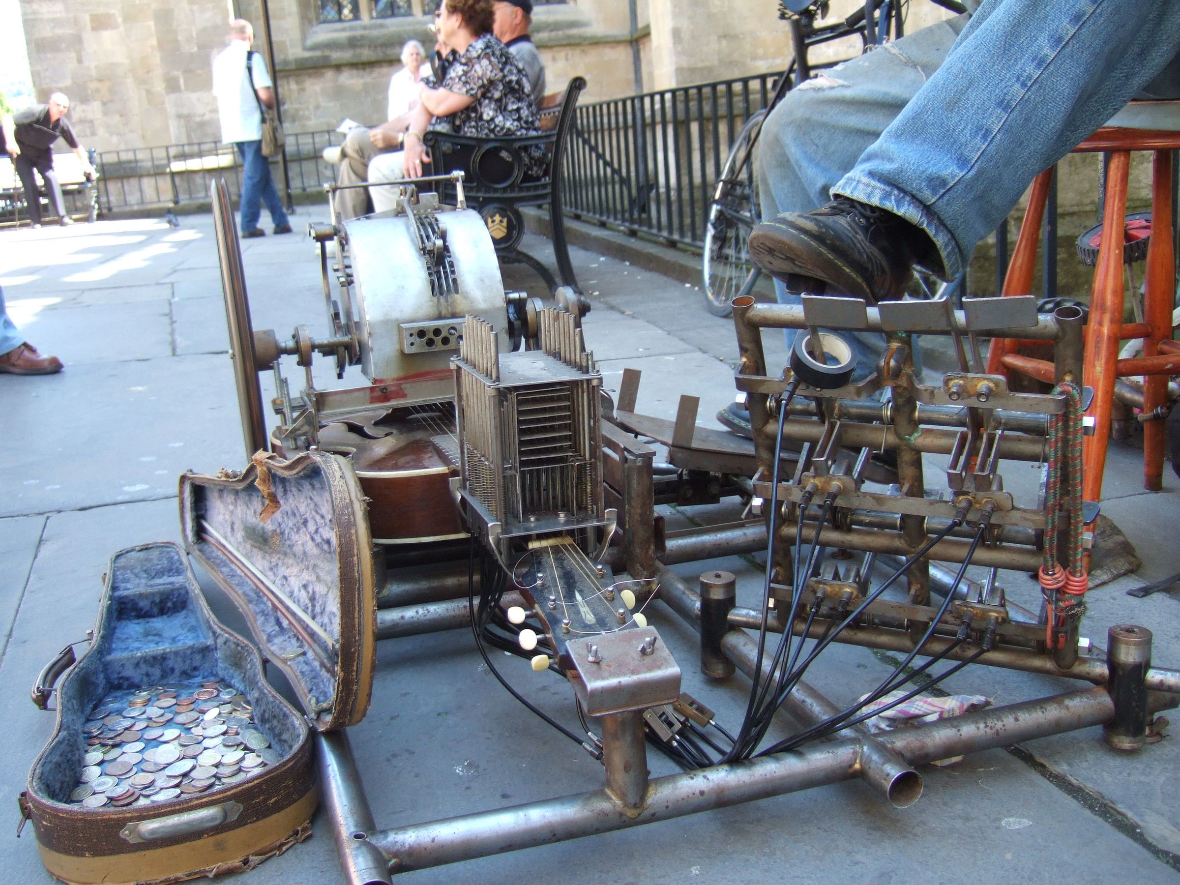 Bandit Music Machine and Its Creator, Philip Wickenden - Instructables