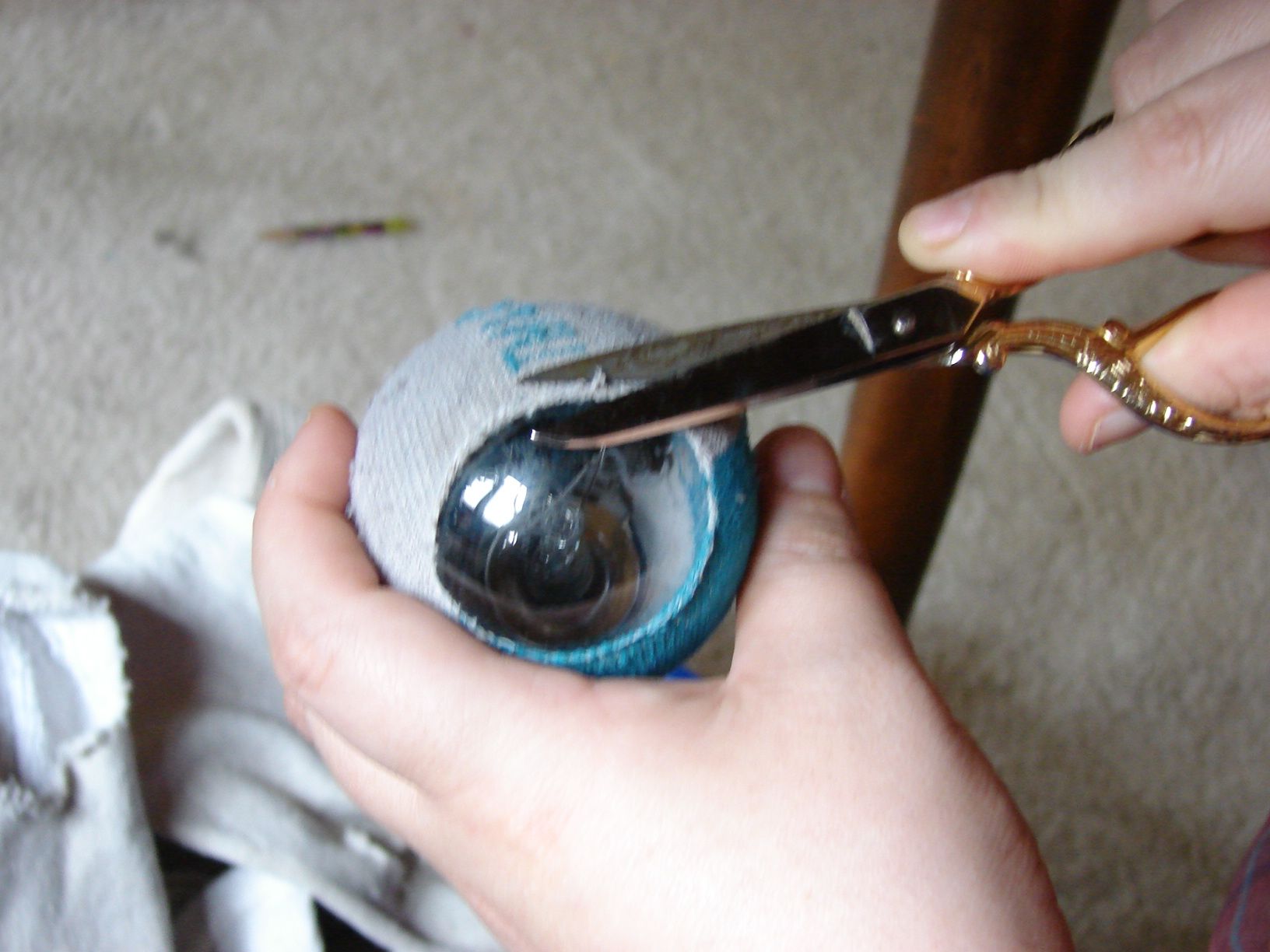 How to Mend a Sock : 8 Steps (with Pictures) - Instructables