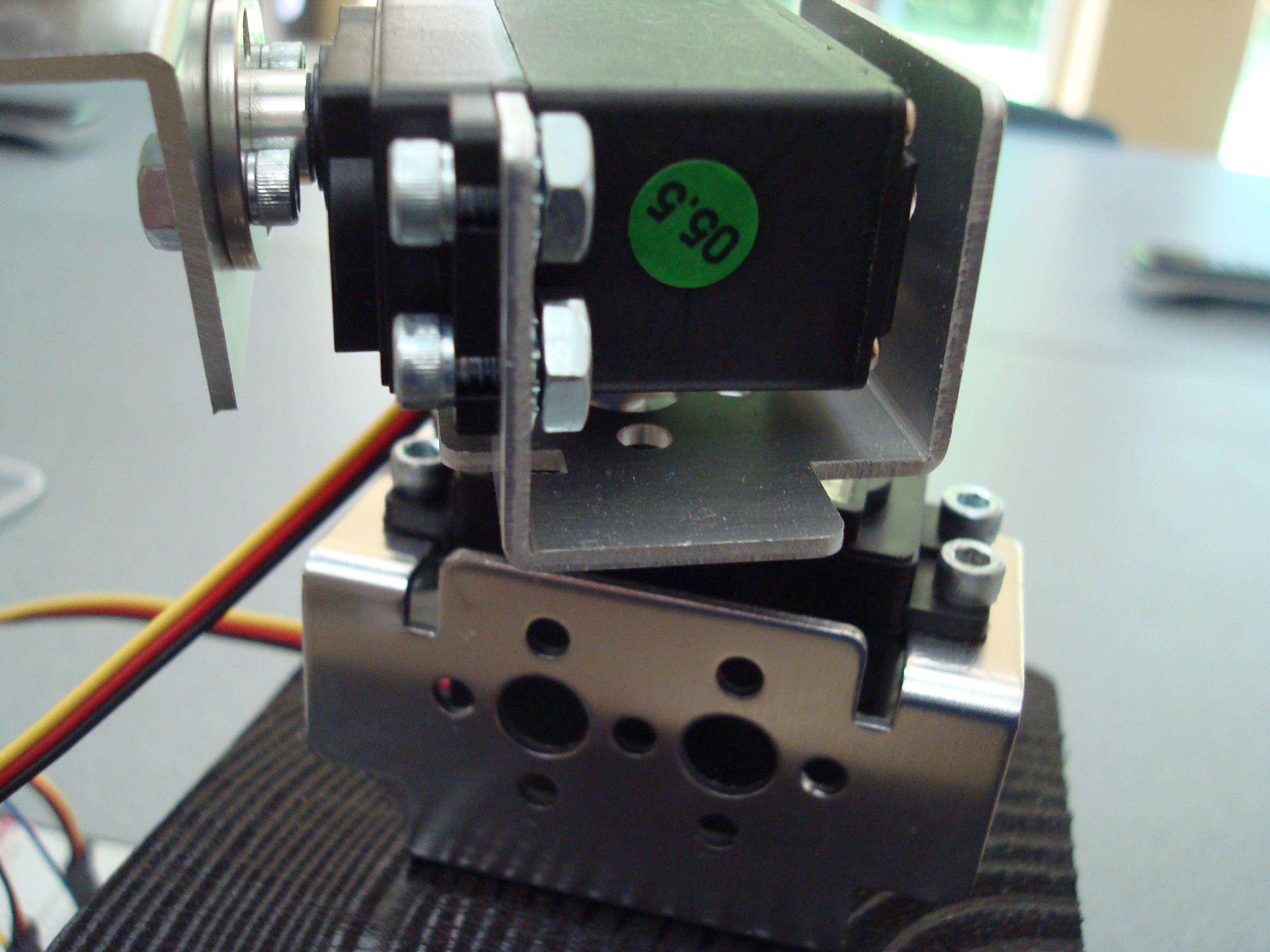 Arduino Pan & Tilt With Ultra-Sonic Tracking : 5 Steps - Instructables