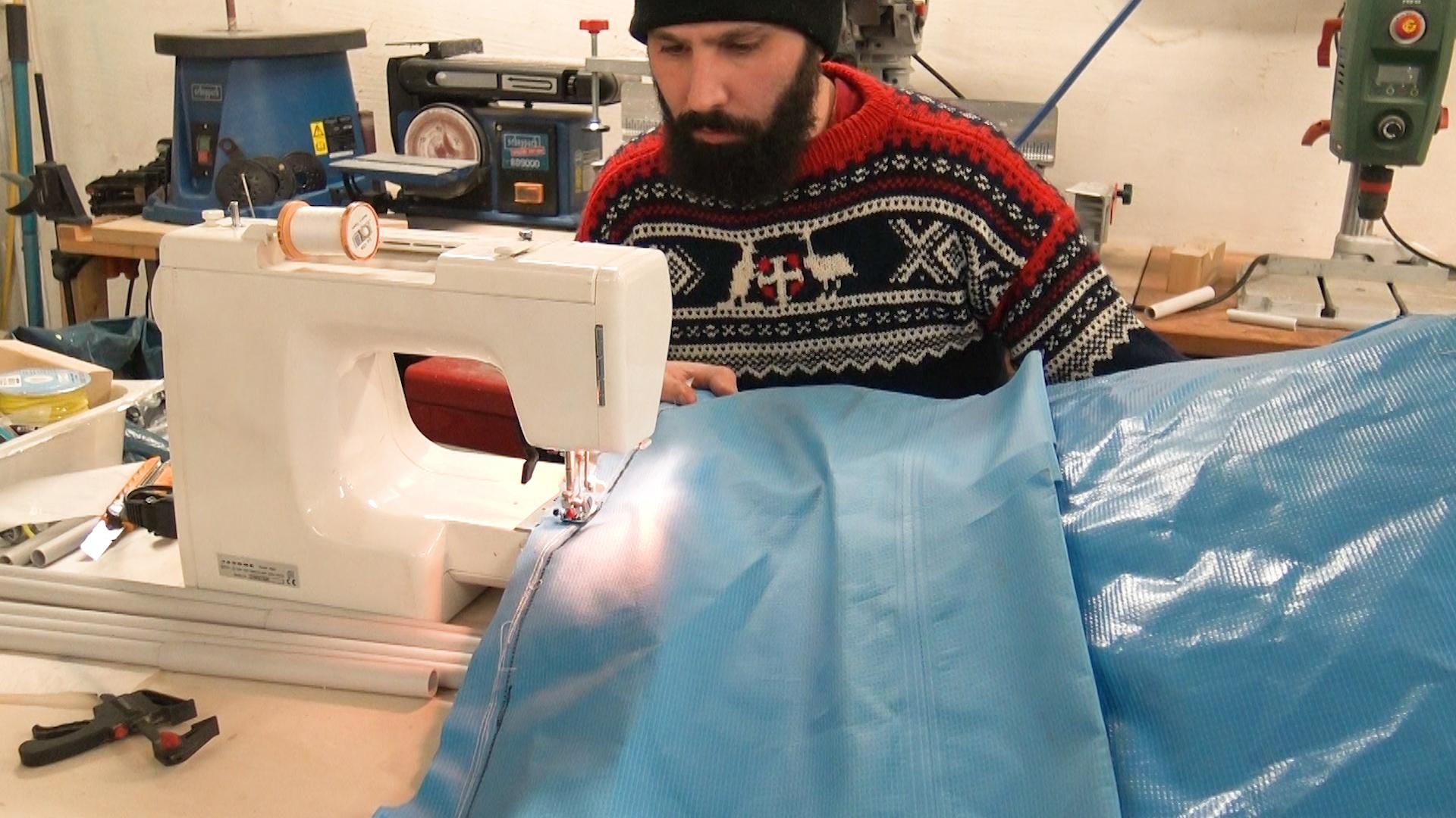 Swimming Pool Canoe : 7 Steps (with Pictures) - Instructables