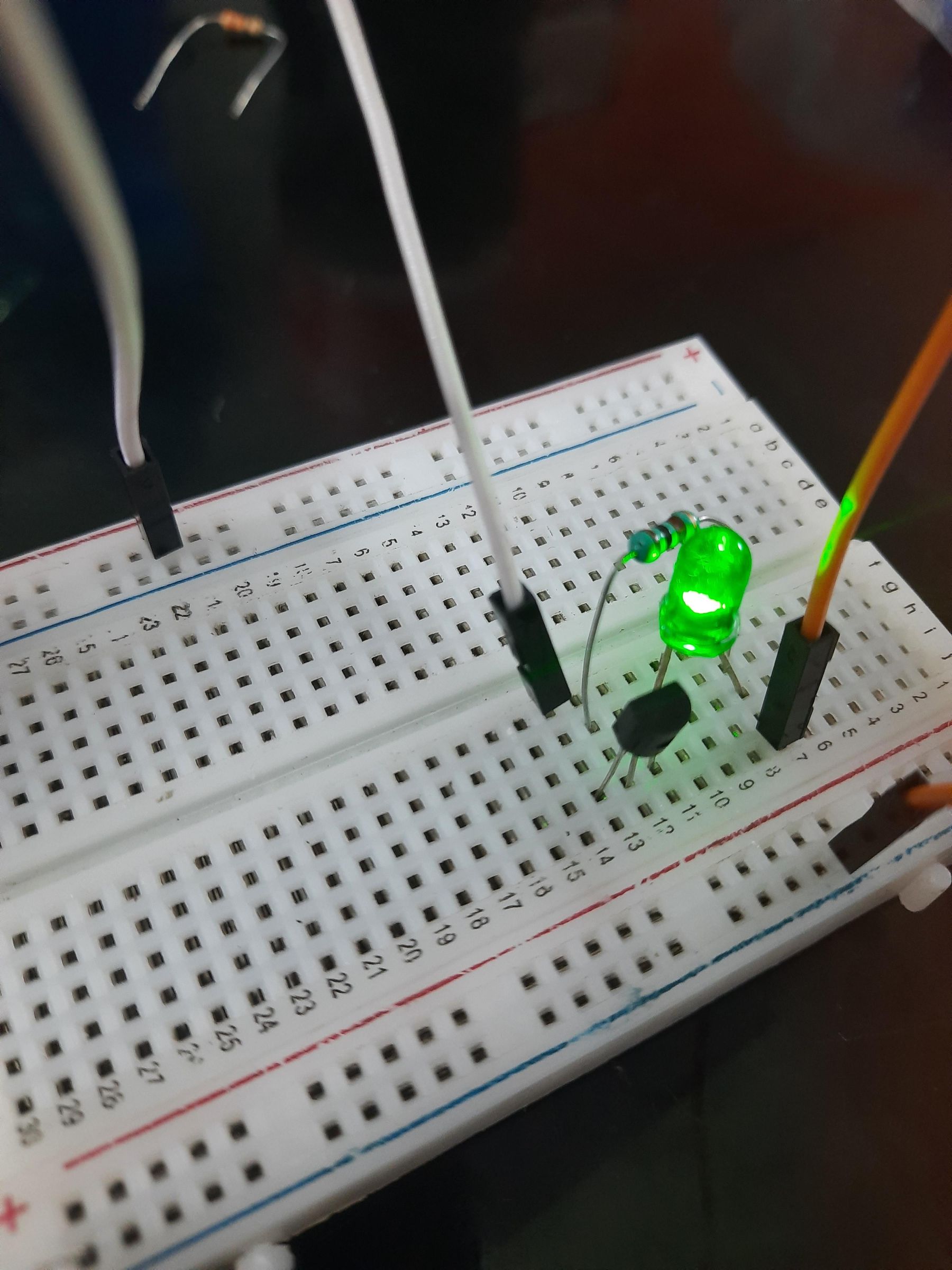 How to Make a Dark Sensor on a Breadboard : 5 Steps - Instructables