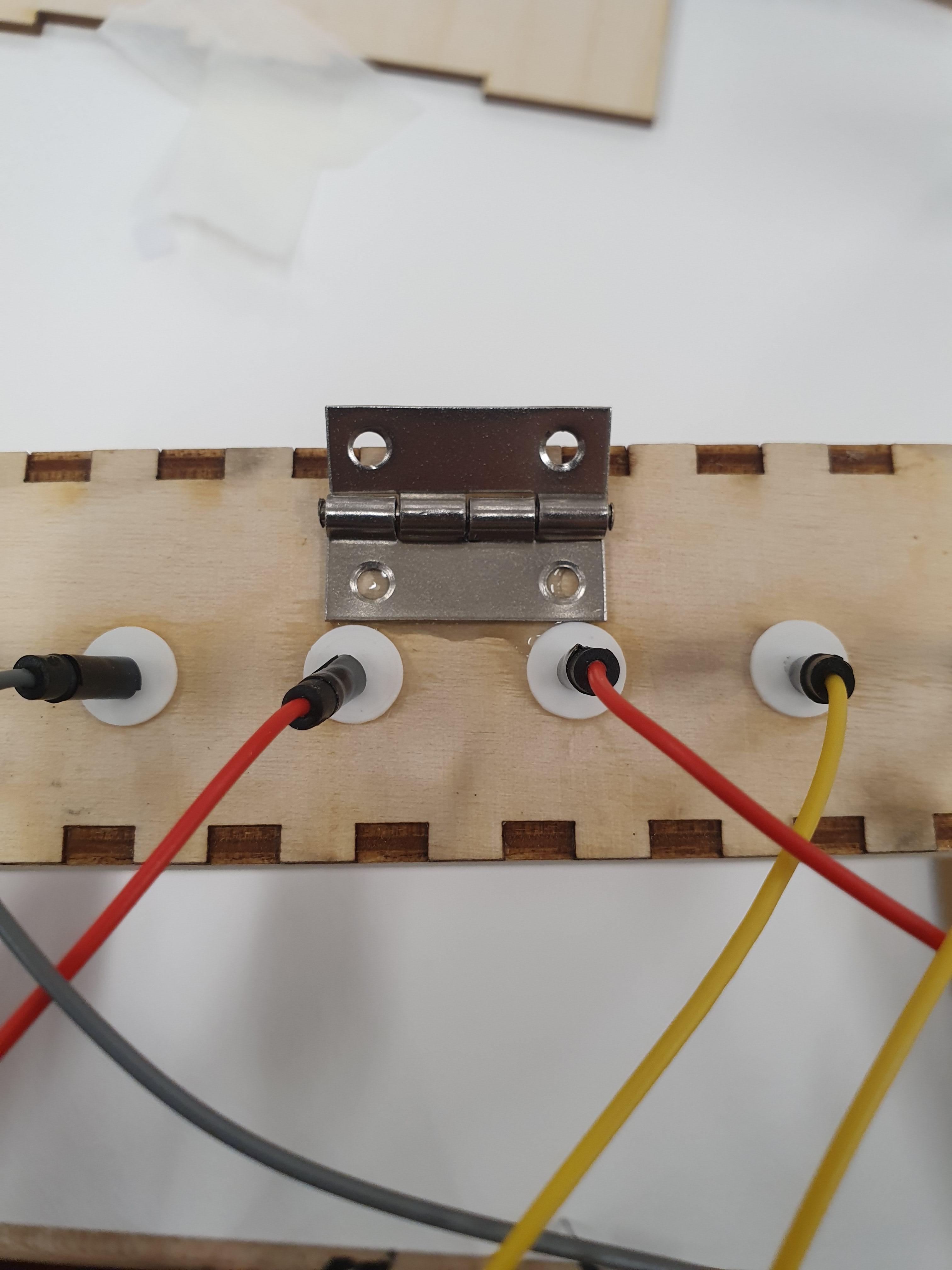 Capacitive Touch Cassette Player With LCD Display : 9 Steps - Instructables