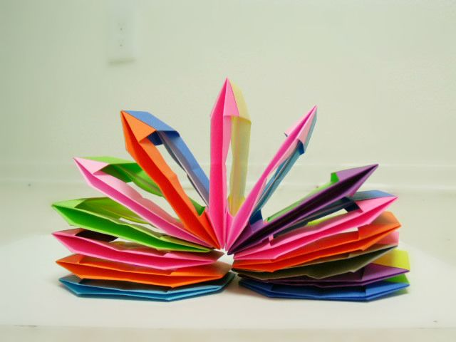 Everyone Knows It's (Paper) Slinky! (Modular Origami Slinky) : 4 Steps ...