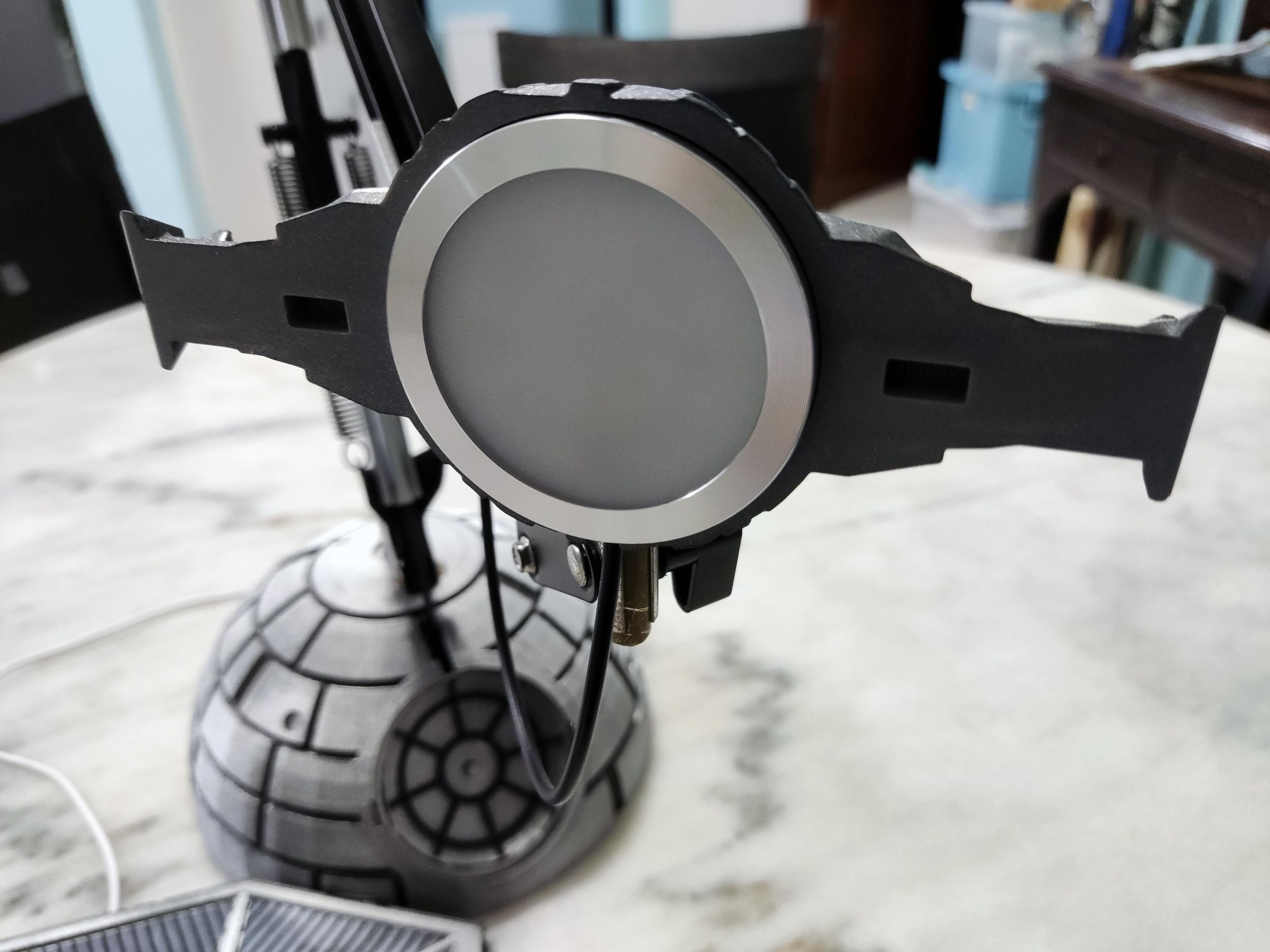 Tie-fighter Desk Lamp : 6 Steps (with Pictures) - Instructables