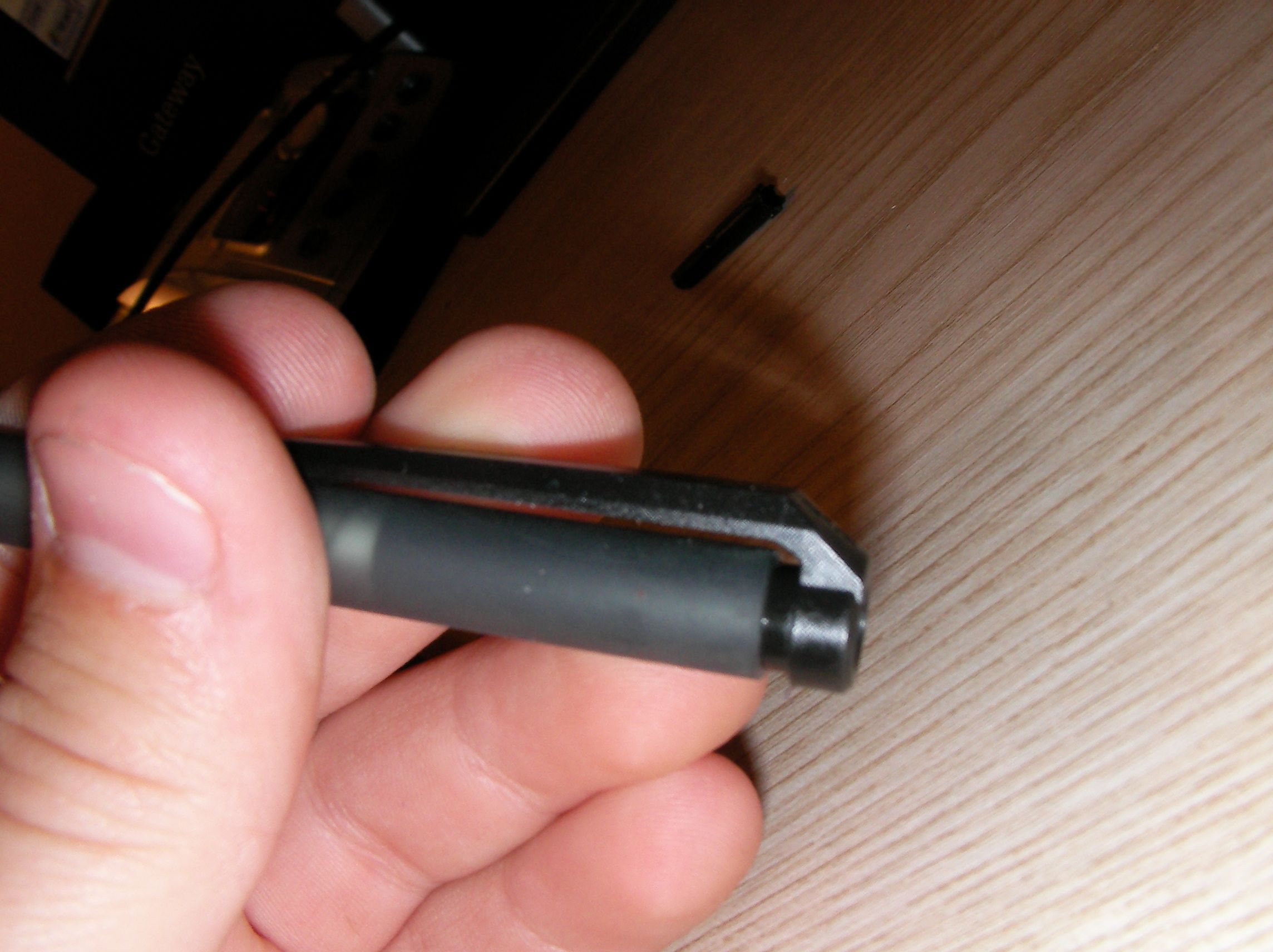Fix a Bic "Clicky" Pen (Make a 'Clicky' Pen a Regular One) : 5 Steps ...