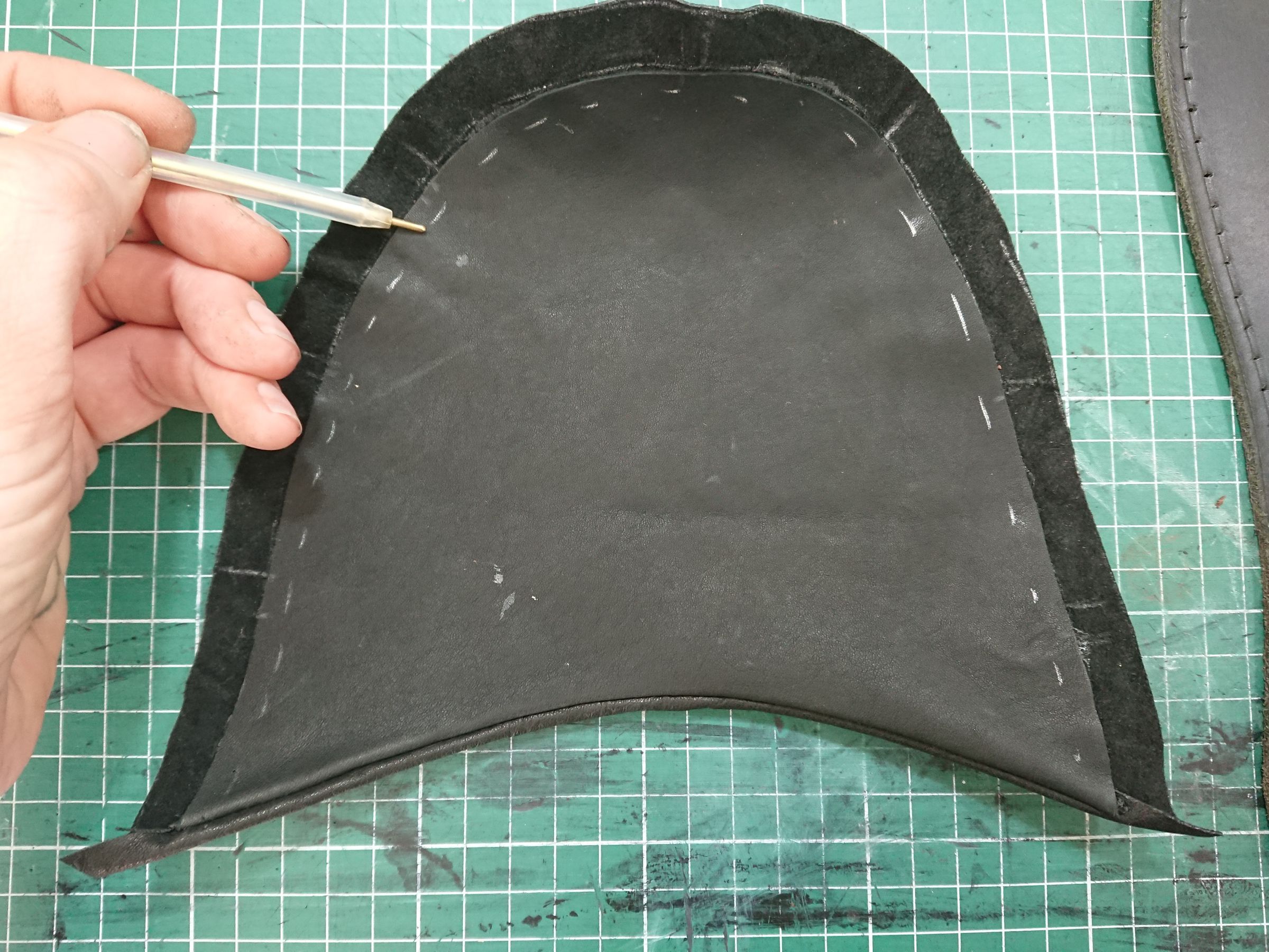 Making Leather Slippers : 9 Steps (with Pictures) - Instructables