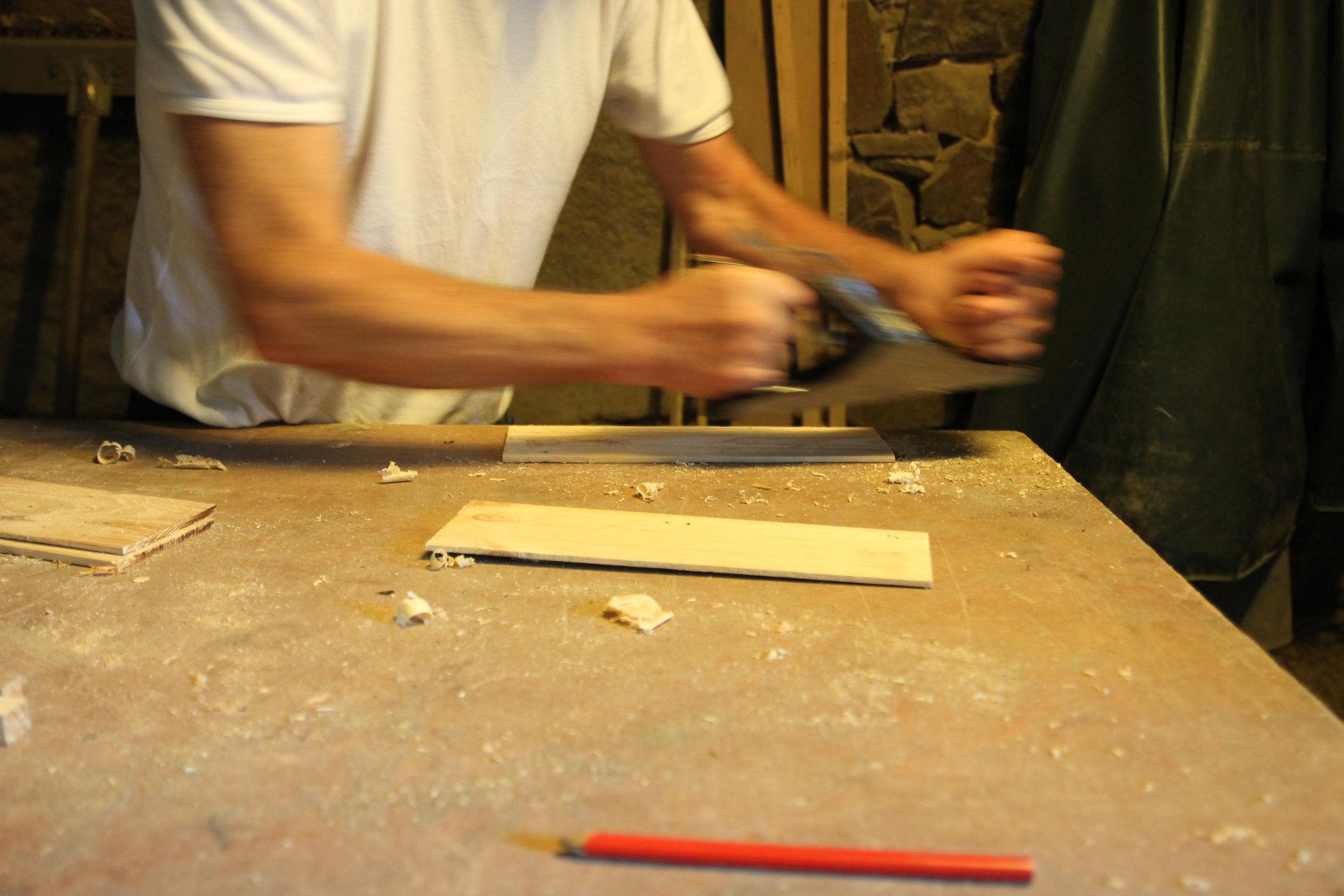 Make a Wooden Fuelless Cooker or Hay-box Using Scrap Wood and Hemp Wool ...