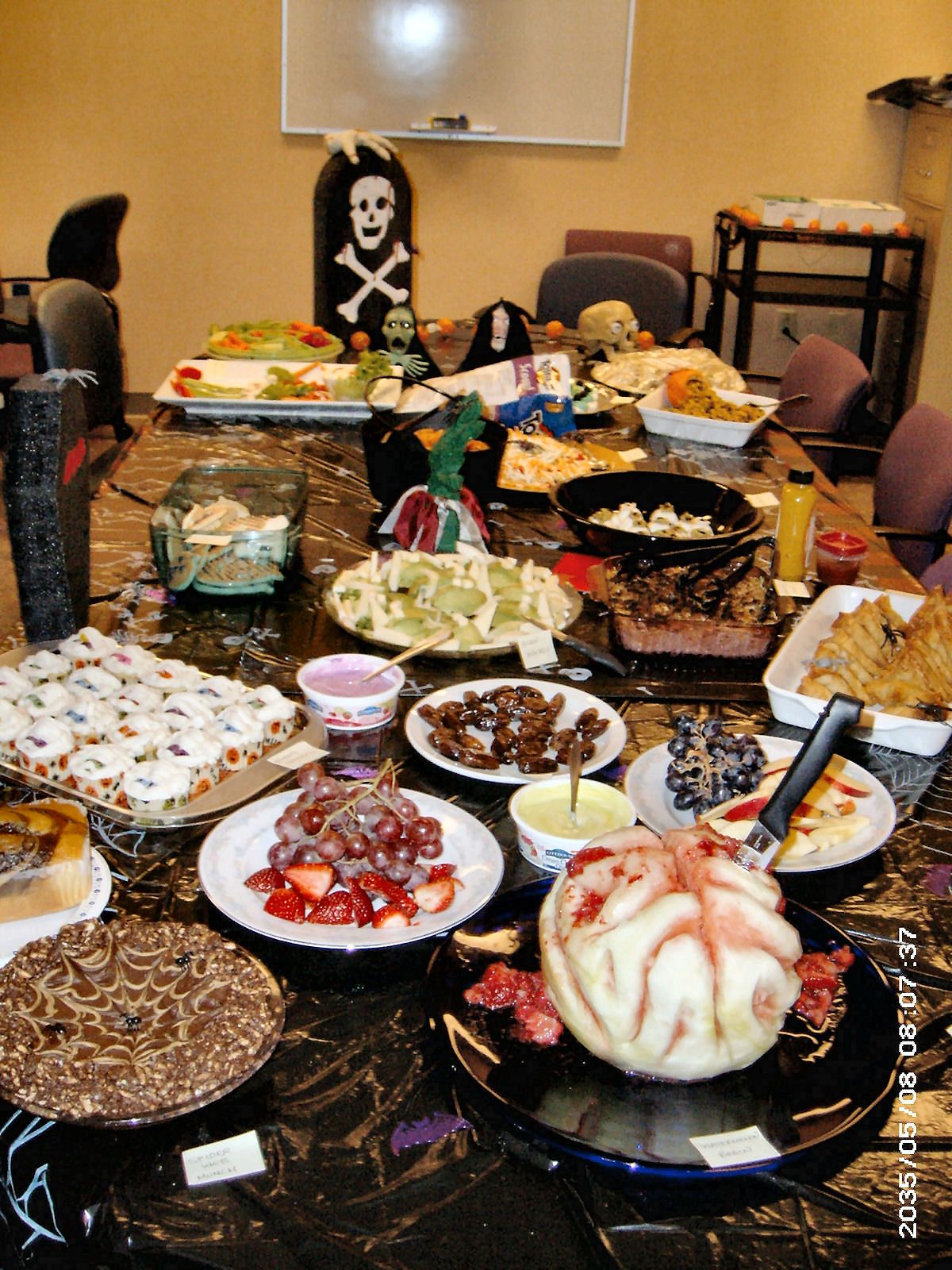 Ghoulish Halloween Pot Luck (with Pictures) - Instructables