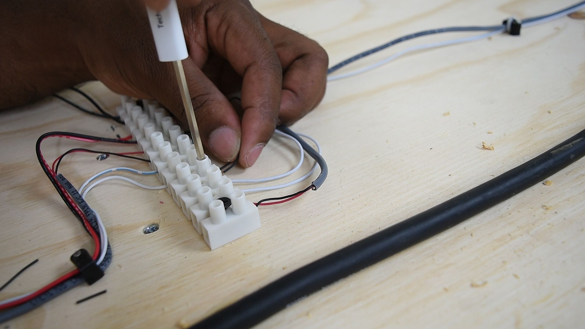 DIY Platform Bed With Floating Night Stands : 7 Steps (with Pictures ...