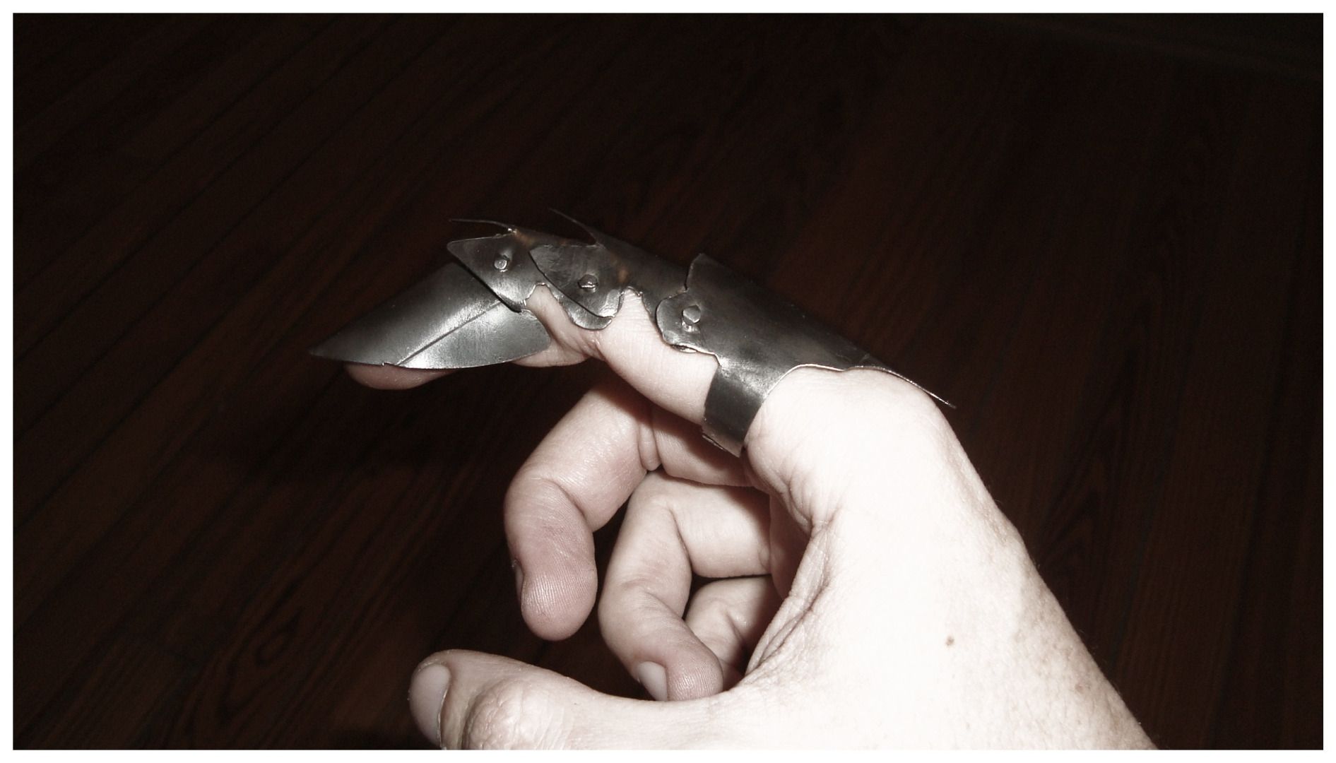Easy Finger Armour : 4 Steps (with Pictures) - Instructables
