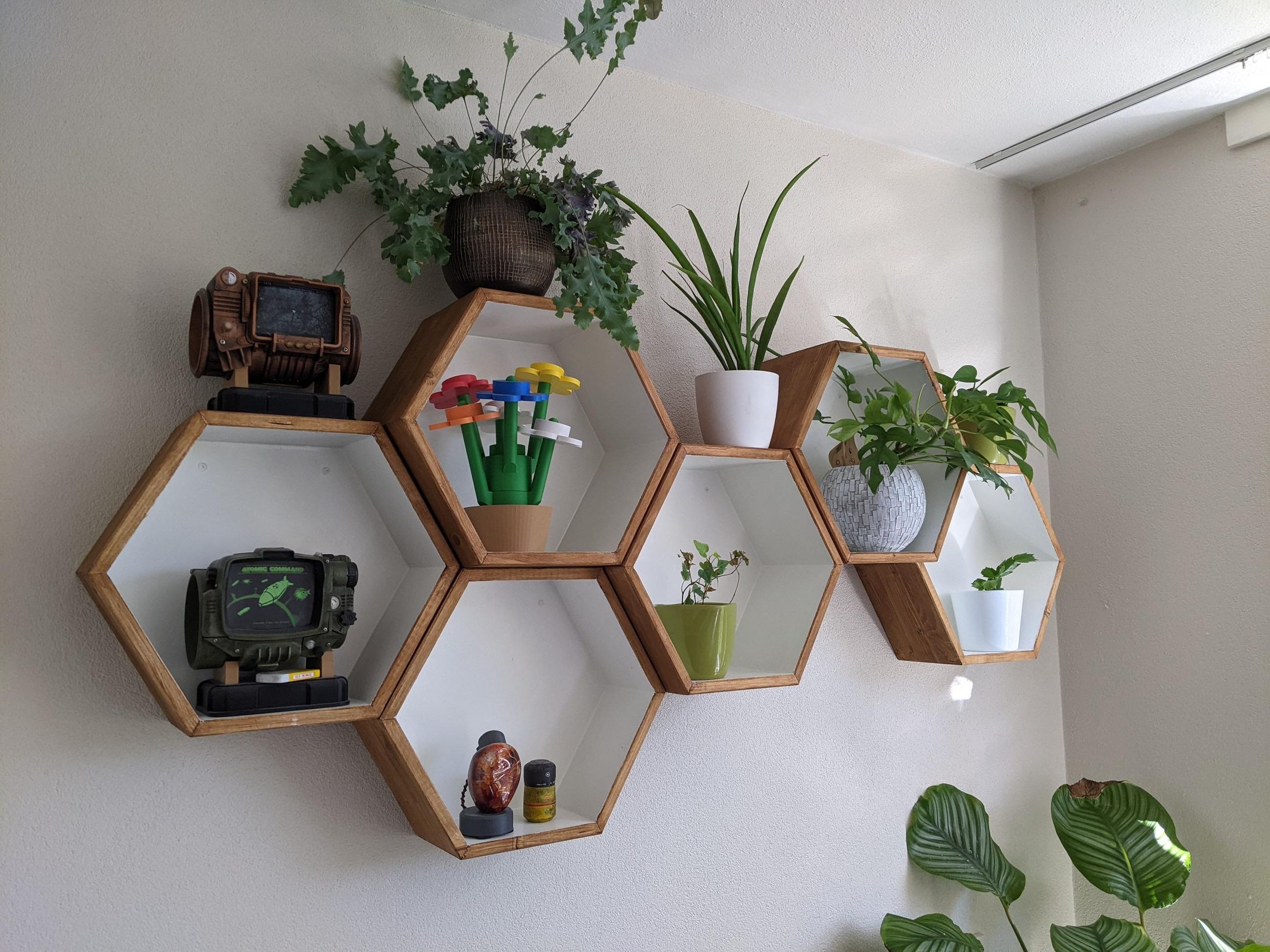 Hexagon Shelf : 10 Steps (with Pictures) - Instructables